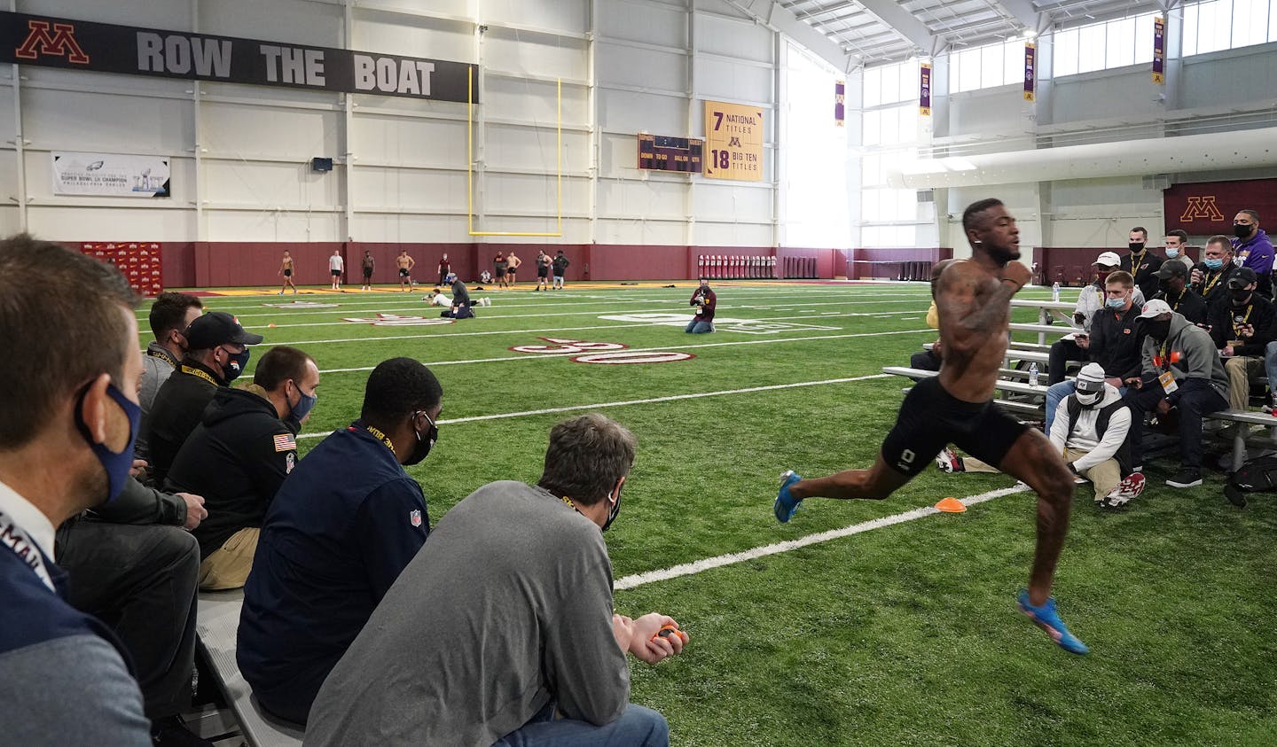 Rashad Bateman flashes speed for NFL scouts at Gophers pro day