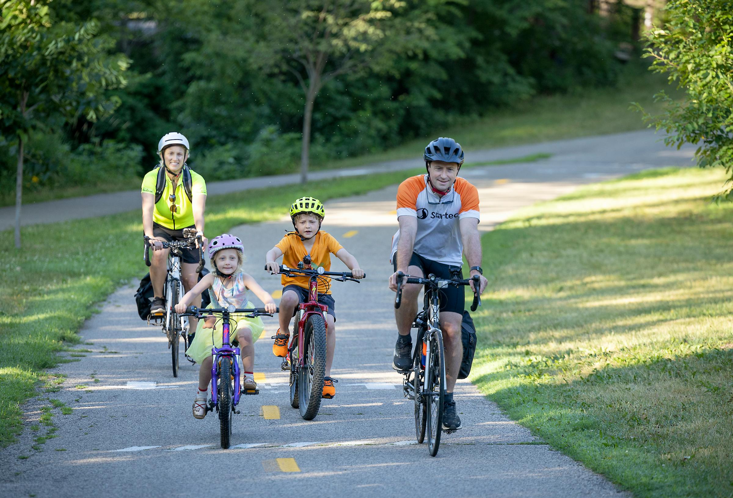 Biking helps Minneapolis family travel happier, feel better