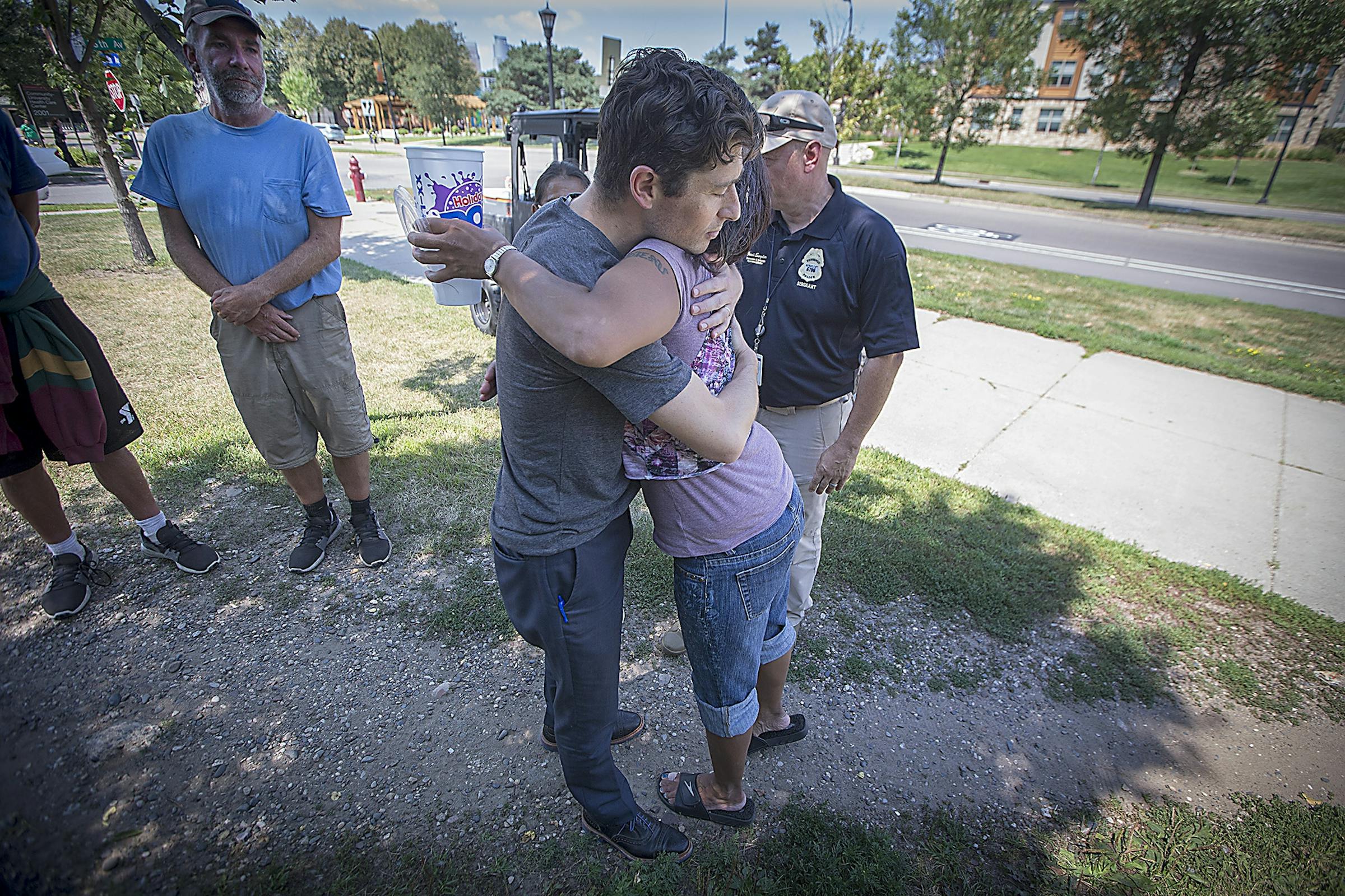 Minneapolis police taking a different approach to homelessness