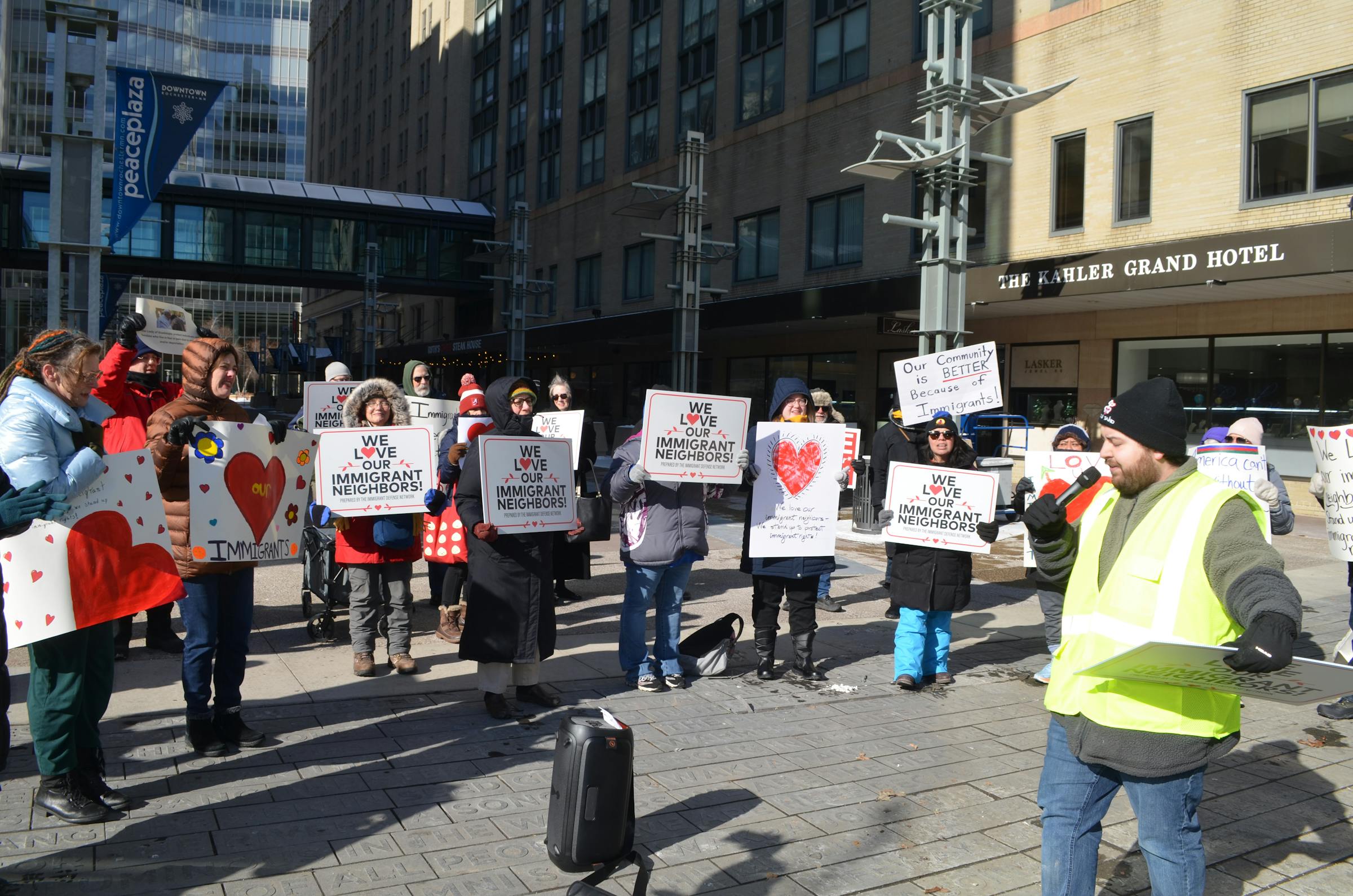 Two restaurant workers detained as ICE descends on Rochester, MN