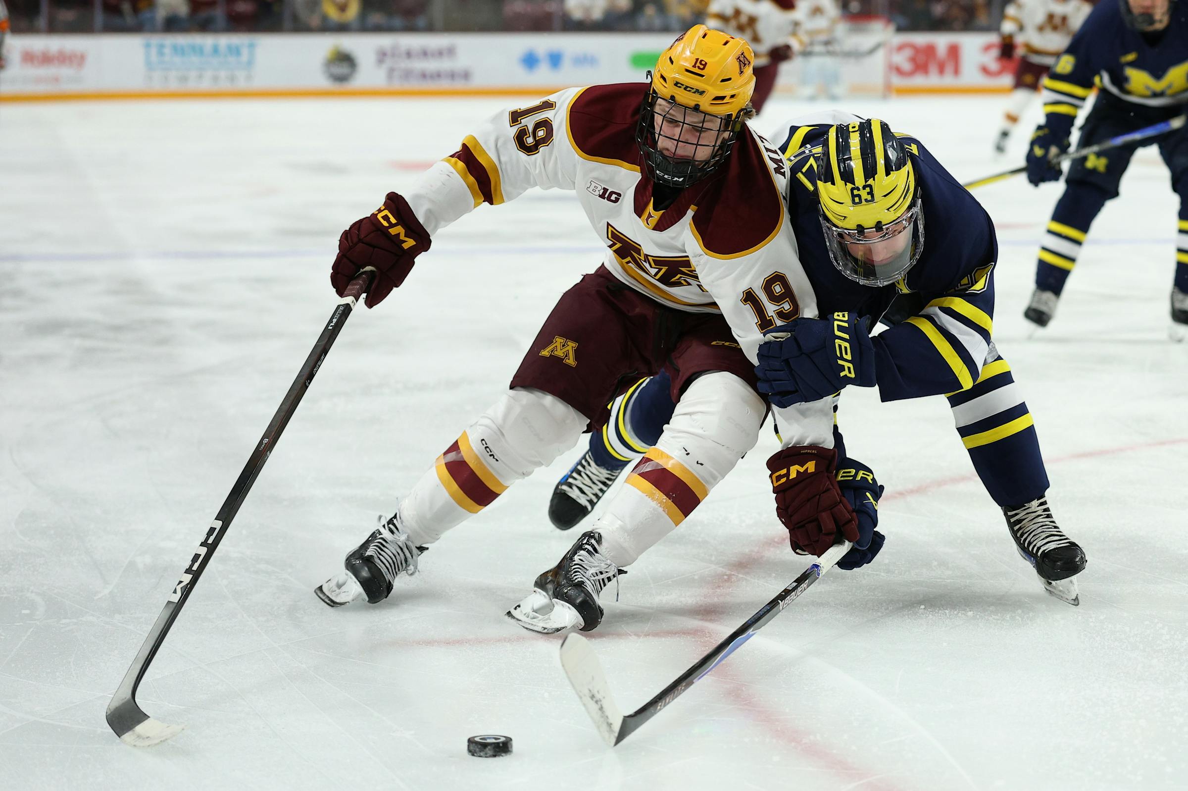 Minnesota Gophers lose in overtime to Michigan Wolverines