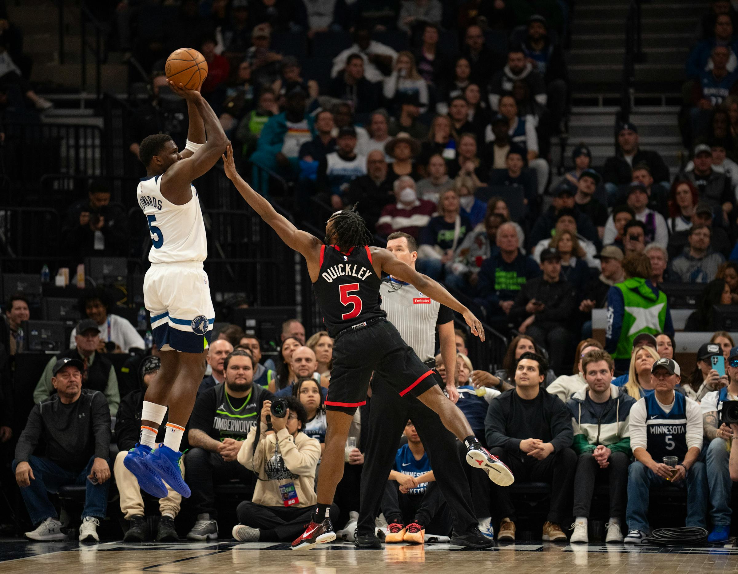Timberwolves trounce Toronto 133-85, Anthony Edwards ends his shooting ...
