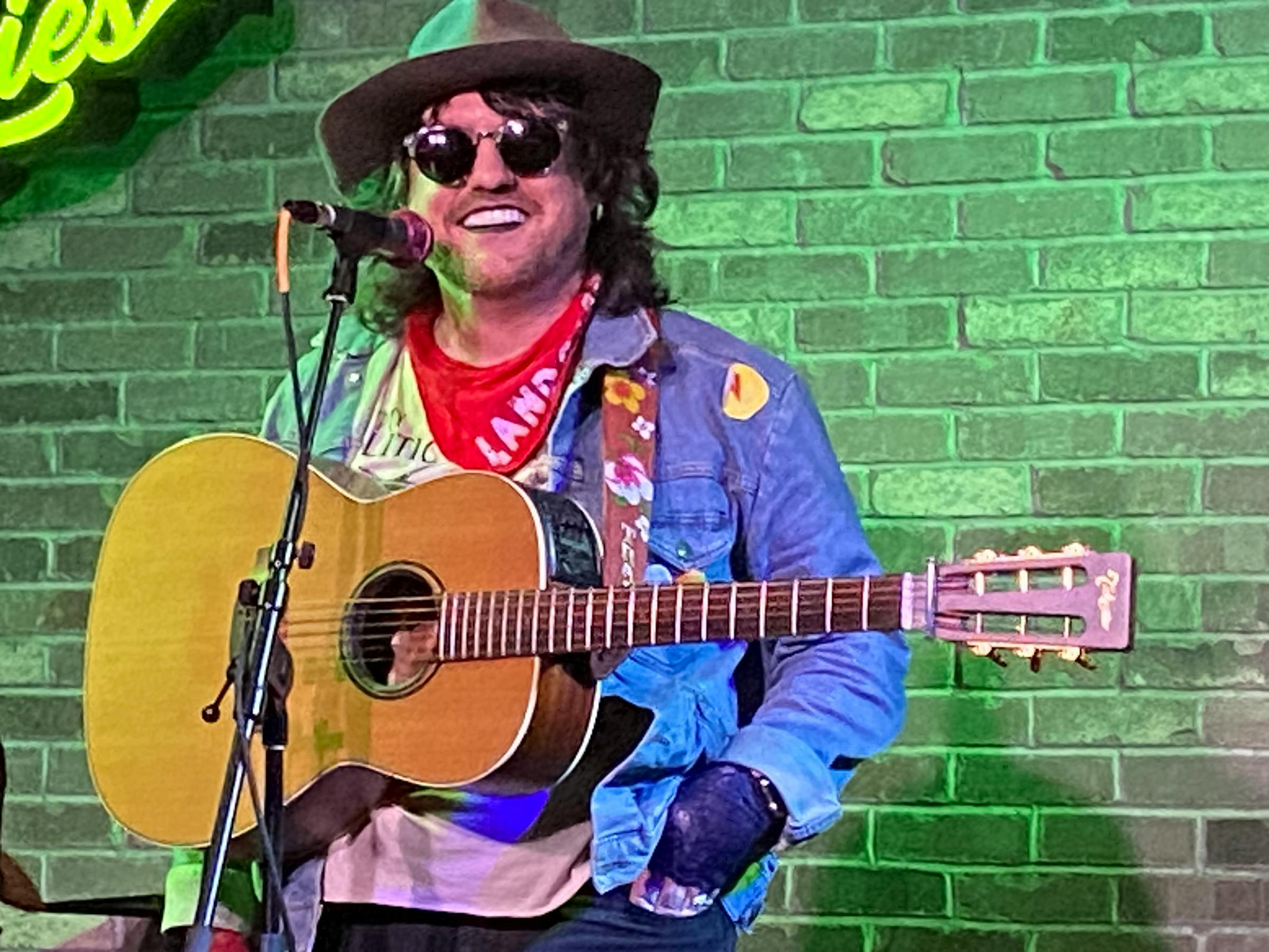Review: Country singer Adeem the Artist sells humor and empathy in Twin ...