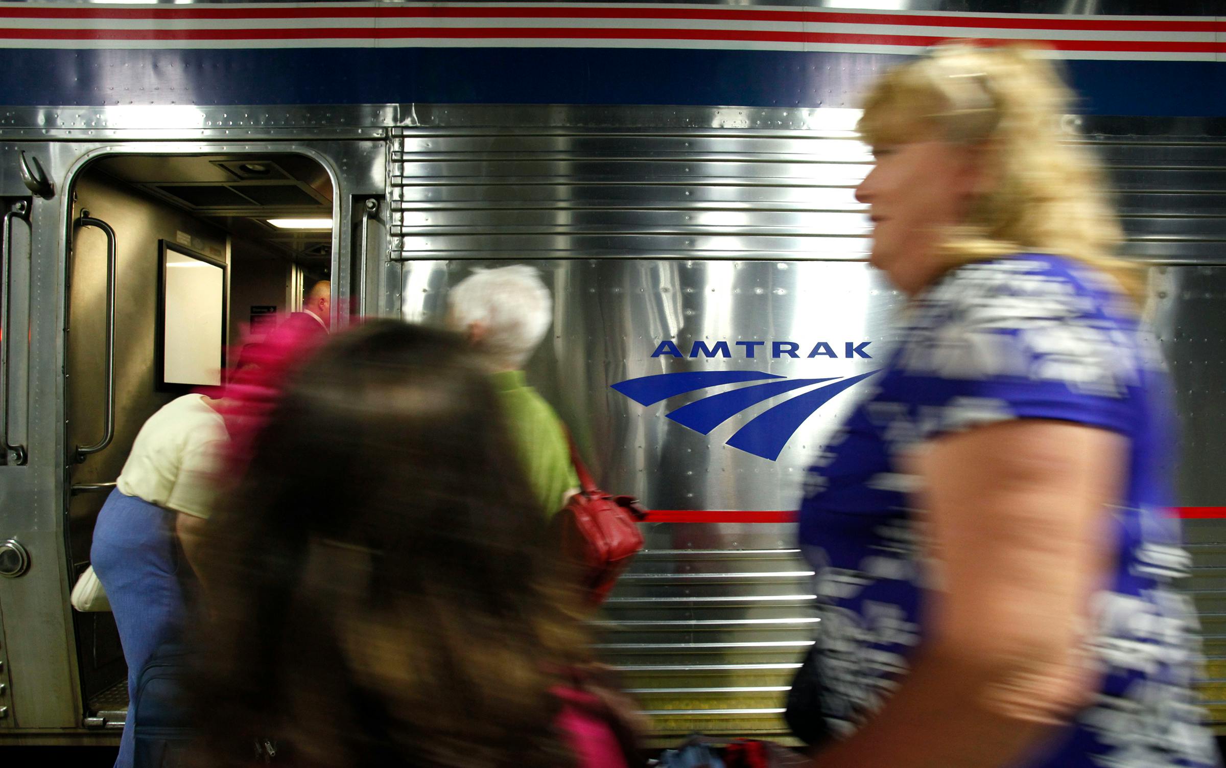 Amtrak train held in Red Wing rolls on after suspicious package removed