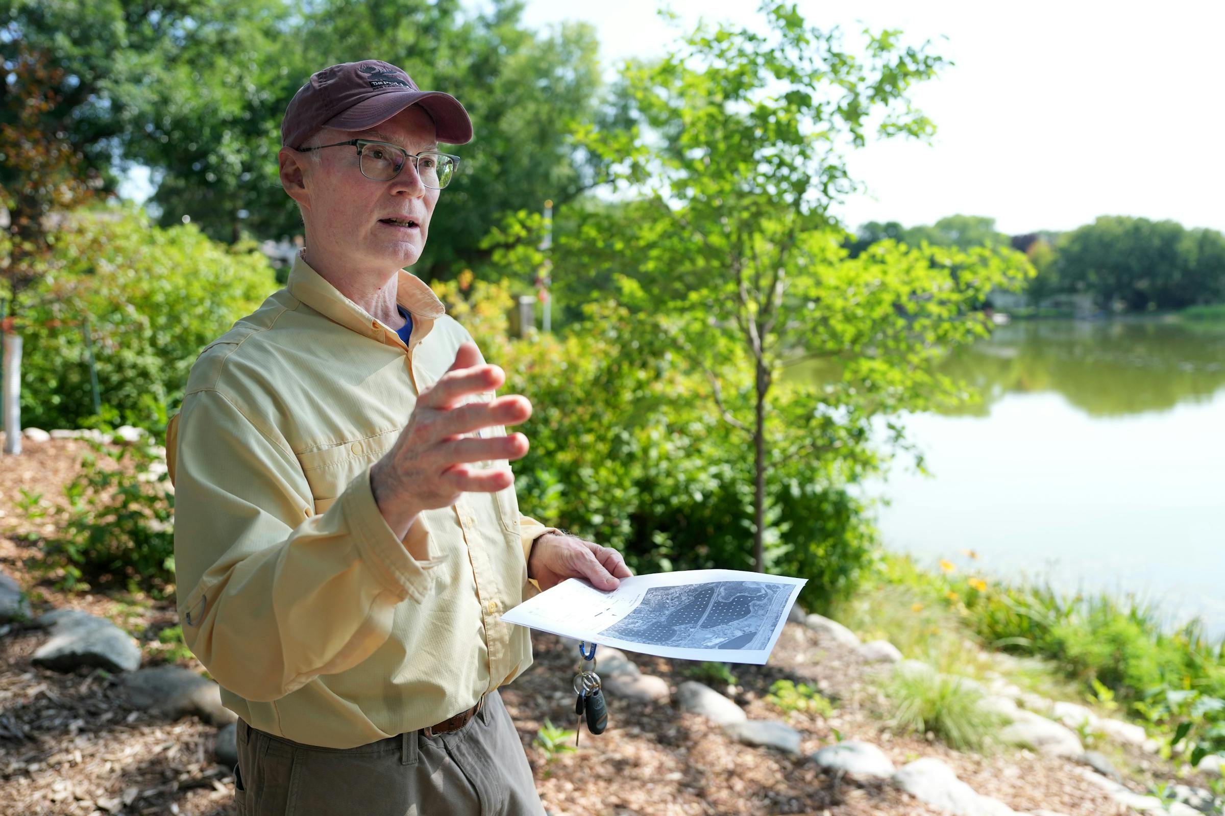 Edina residents question city's decision to stop killing pondweed in ...
