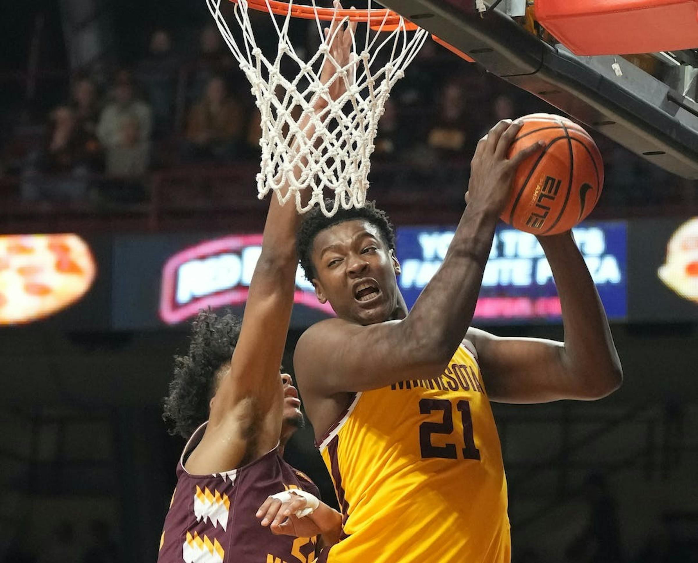 Gophers freshman big man Pharrel Payne gaining confidence in SoCal ...