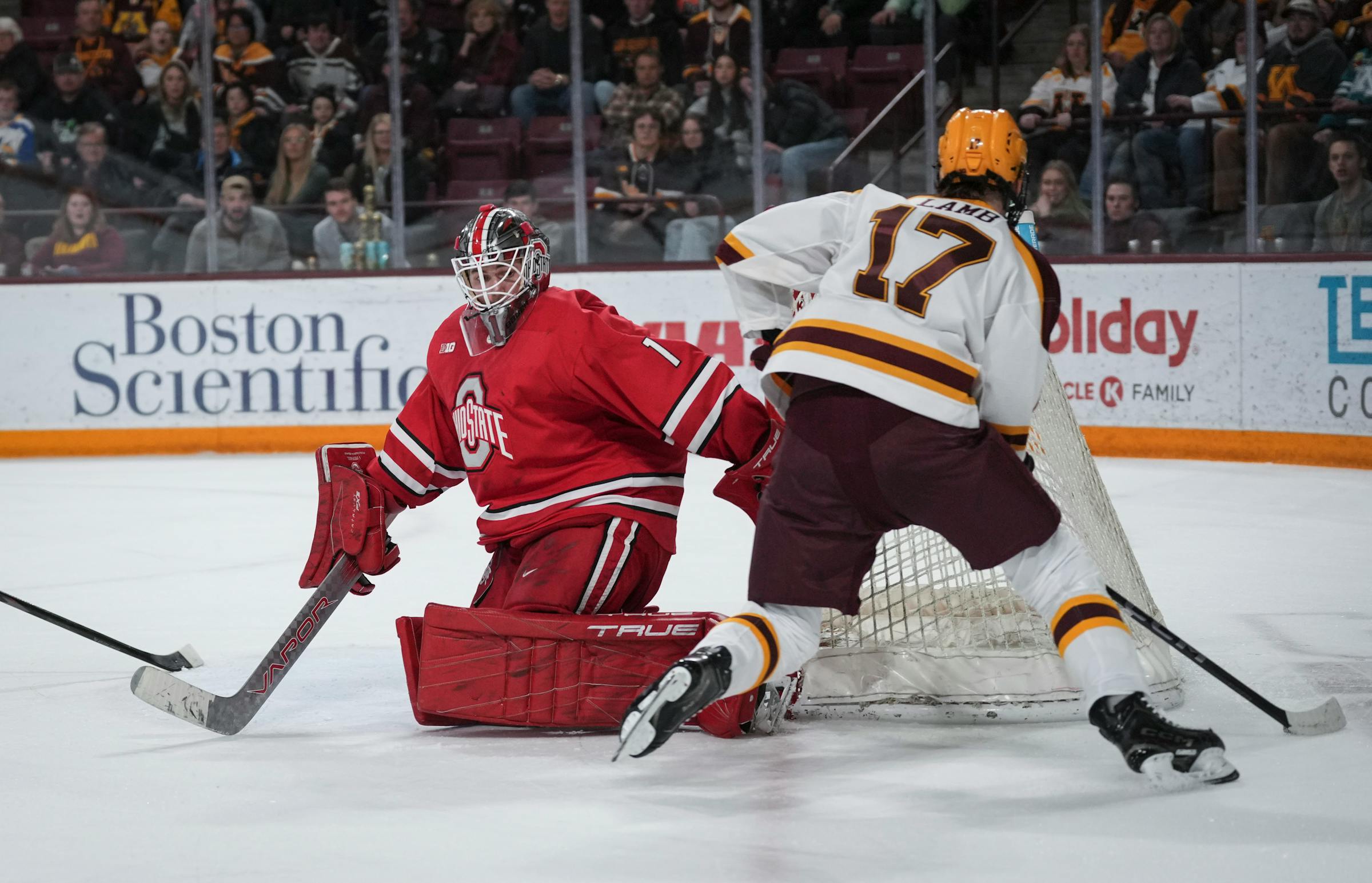 Gophers men’s hockey team overcomes Ohio State