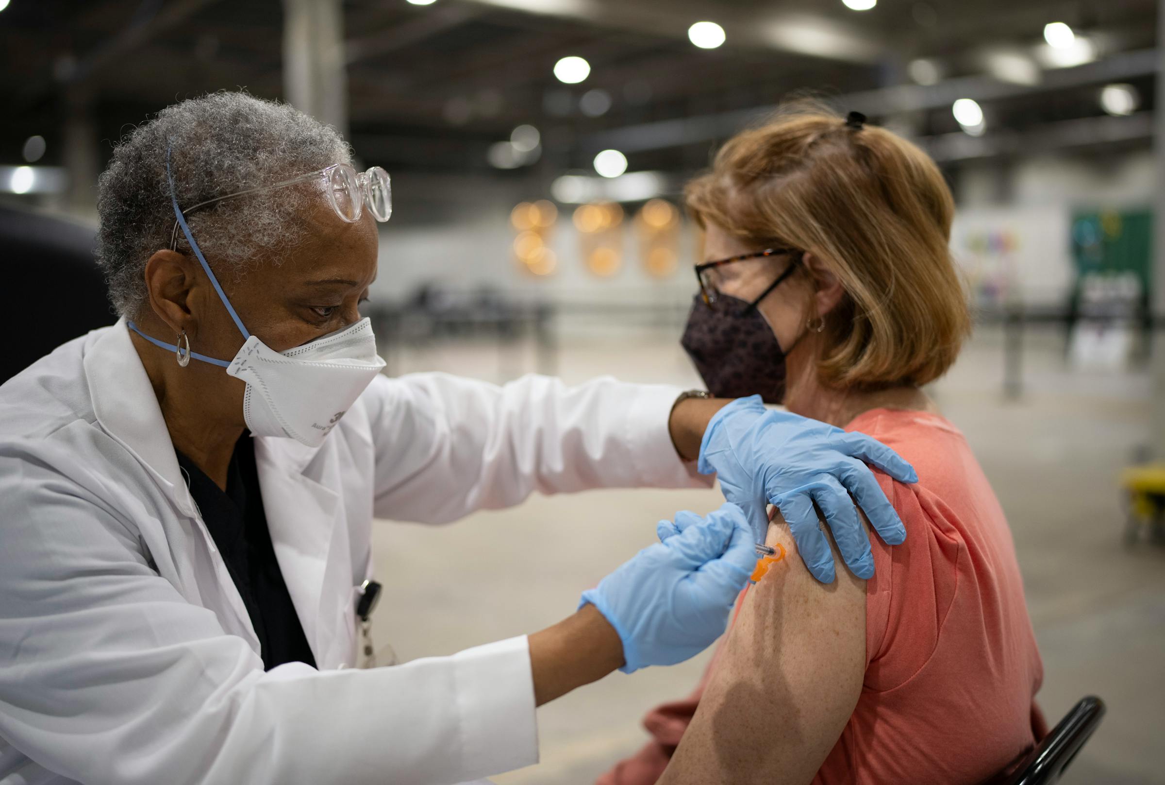 Vaccine booster, COVID-19 levels remain low in Minnesota