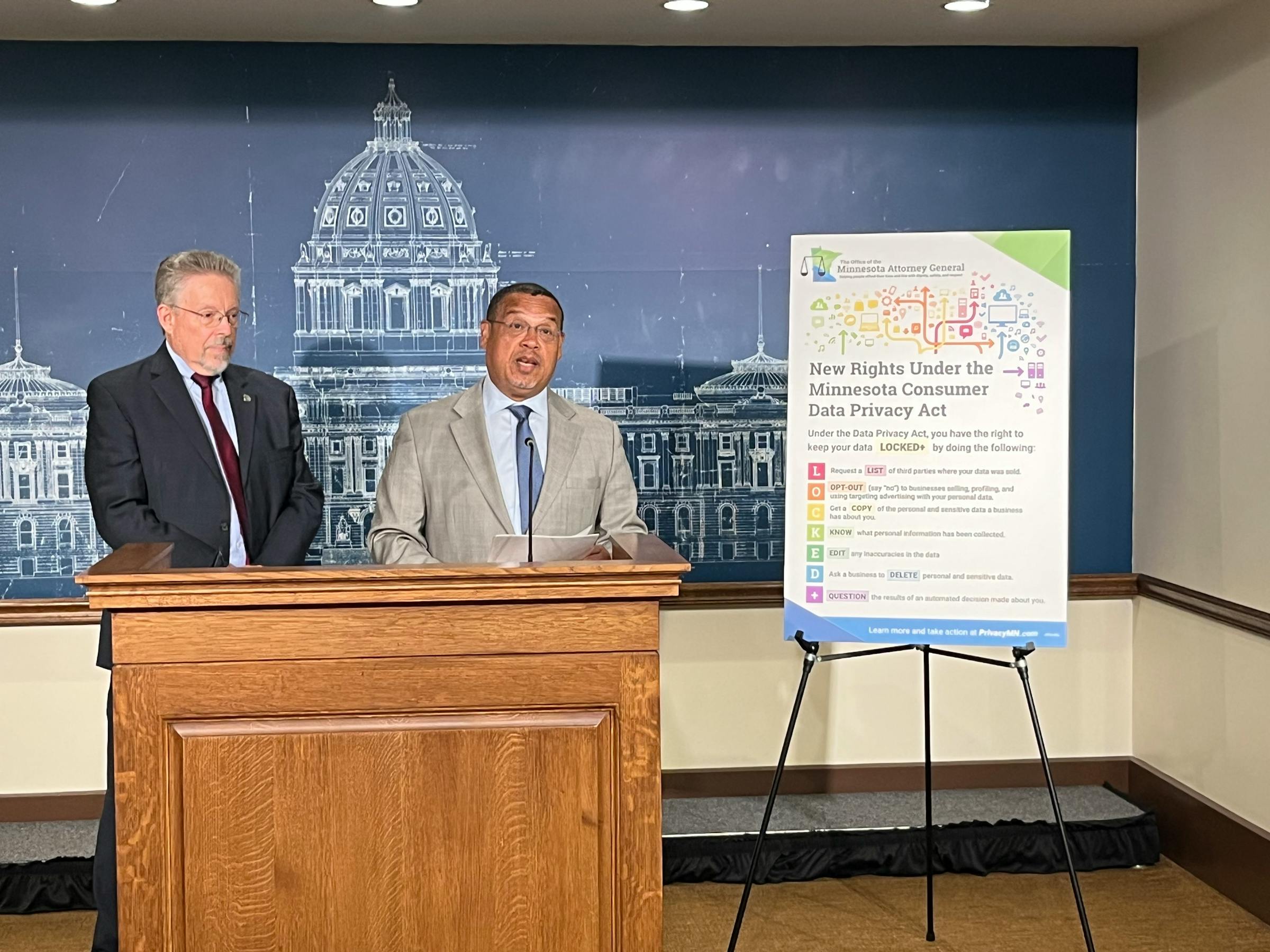 MN law establishes consumer rights on personal data