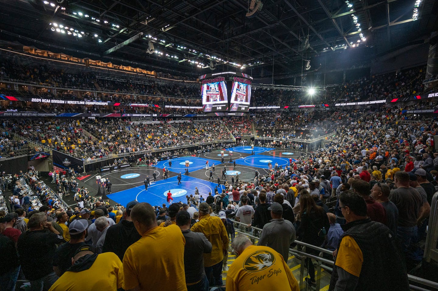 Gophers wrestlers Isaiah Salazar, Vance VomBaur earn All-America honors