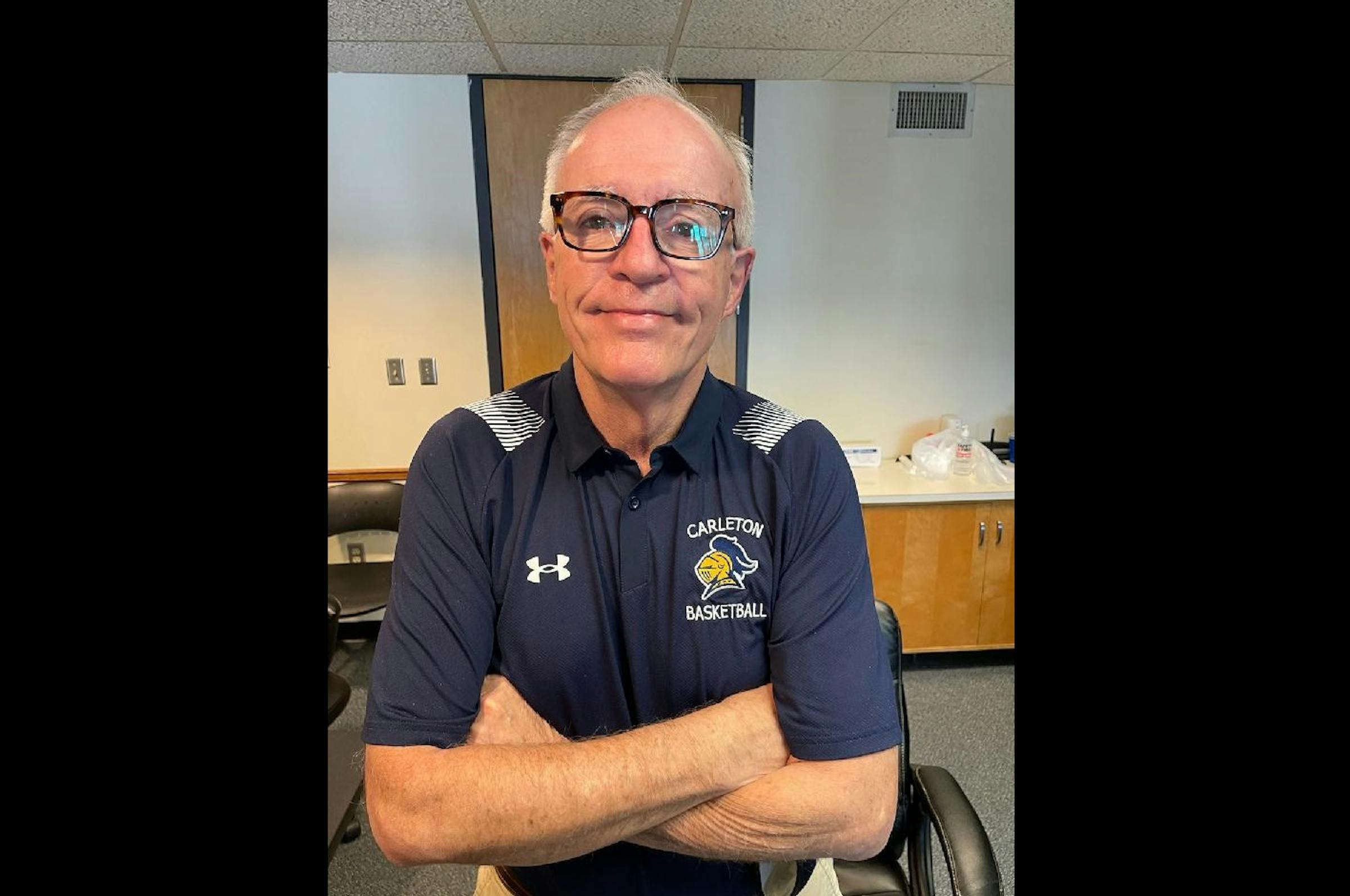 Coaches, and their families, can't stay idle in MIAC basketball