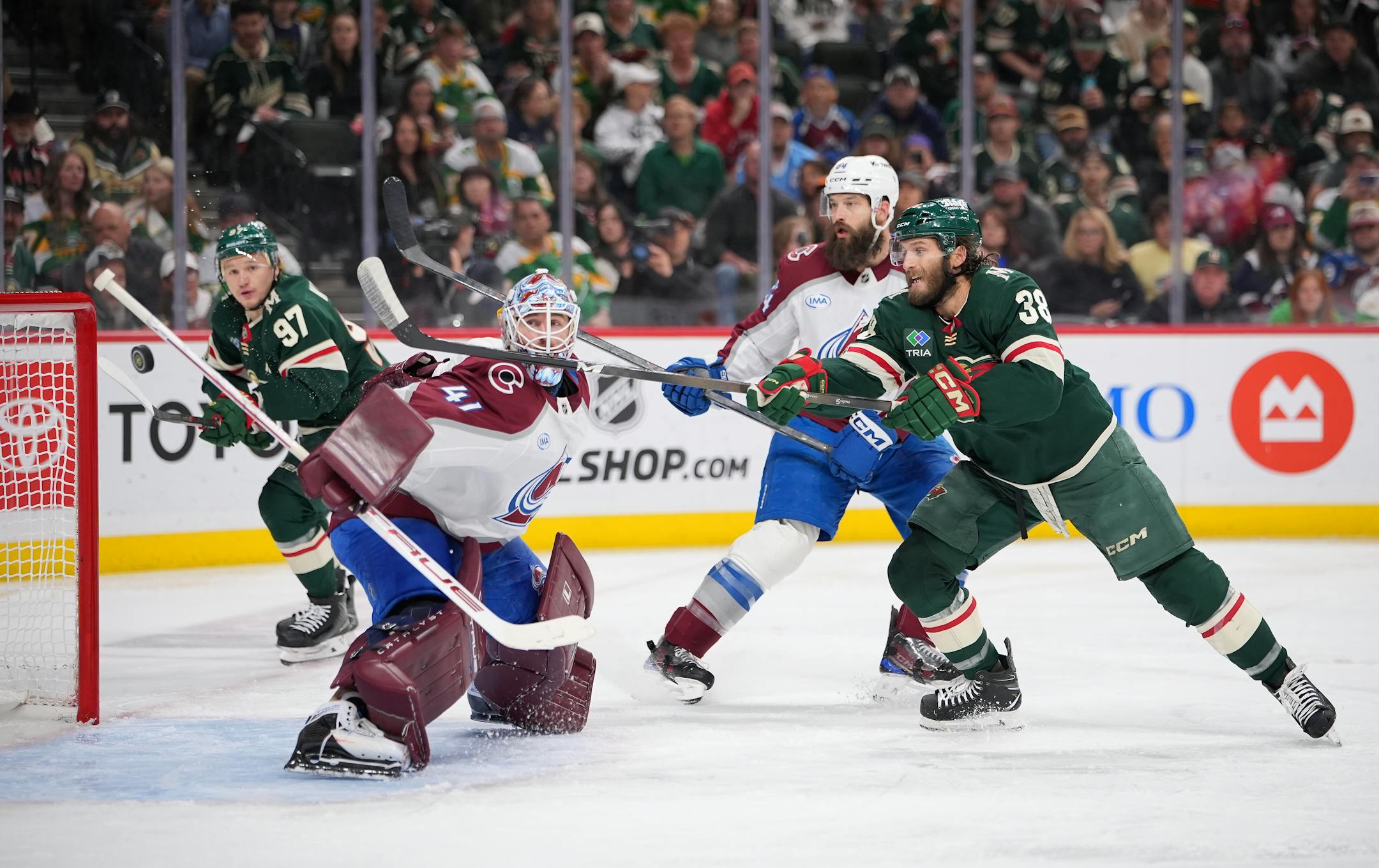 Live from St. Paul: Minnesota Wild beat Colorado Avalanche in Game 3