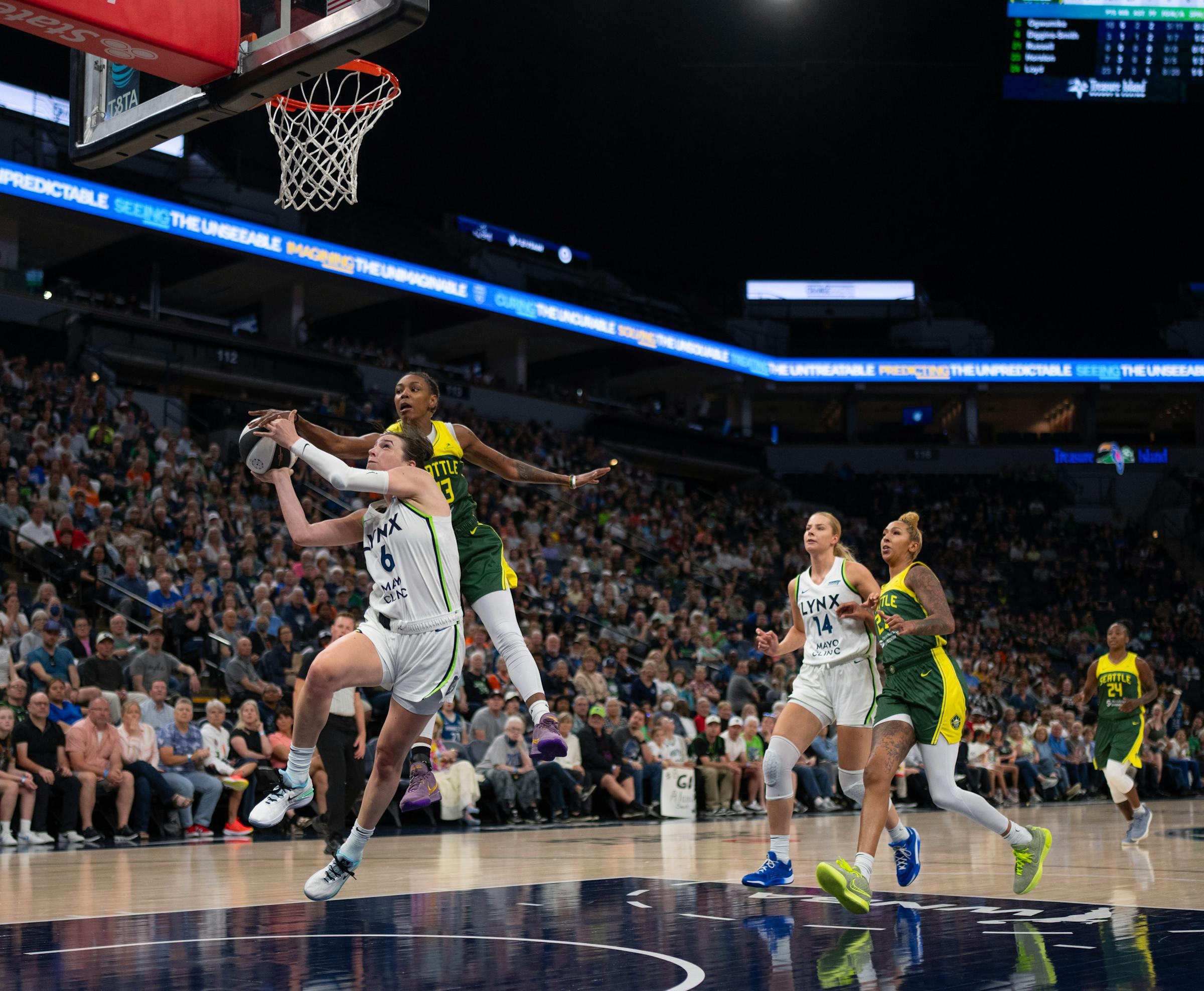 Bridget Carleton comes out of her shell as a Lynx shooting threat