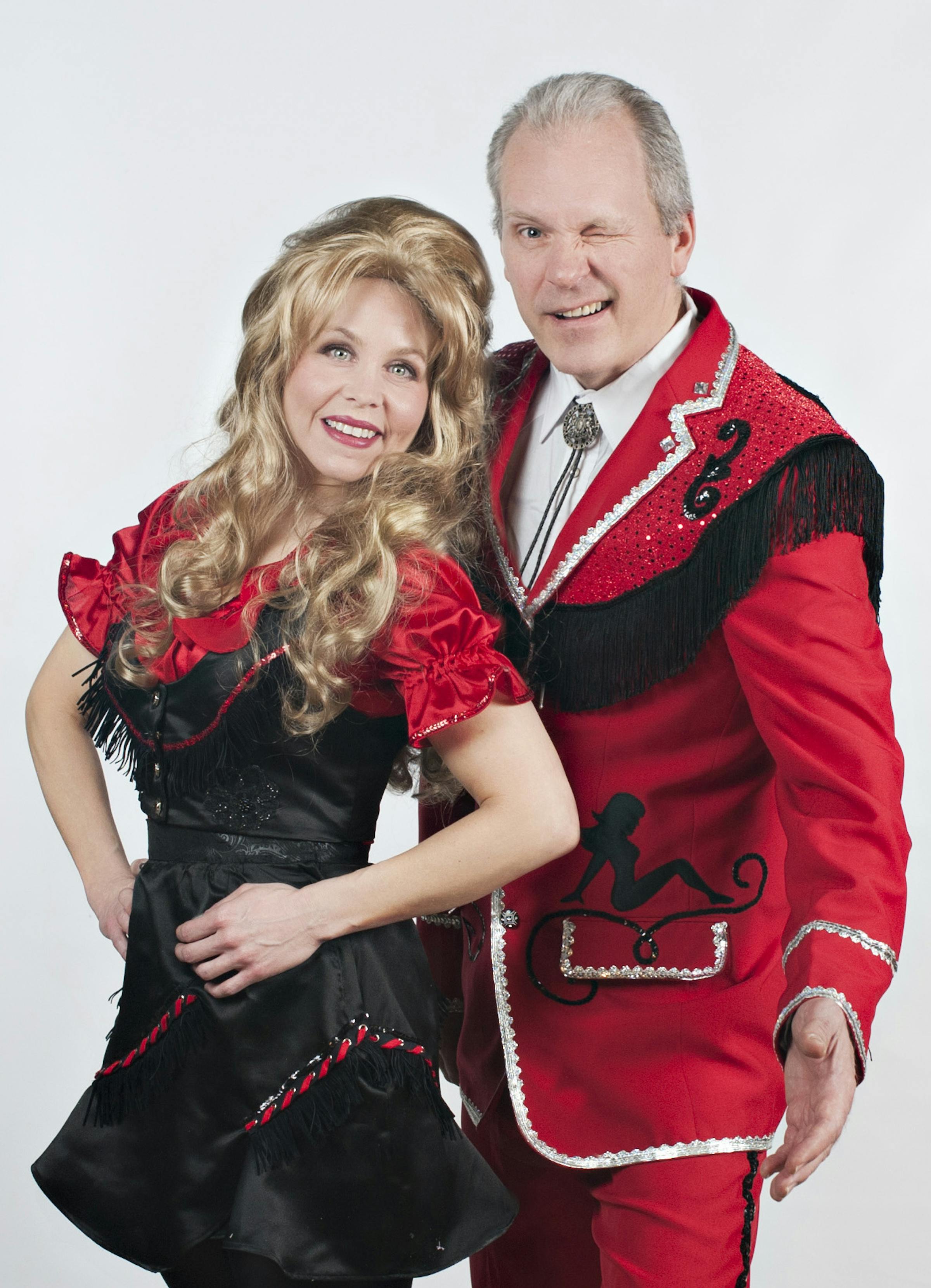 Country duo hits comeback trail in 'Doyle & Debbie Show'