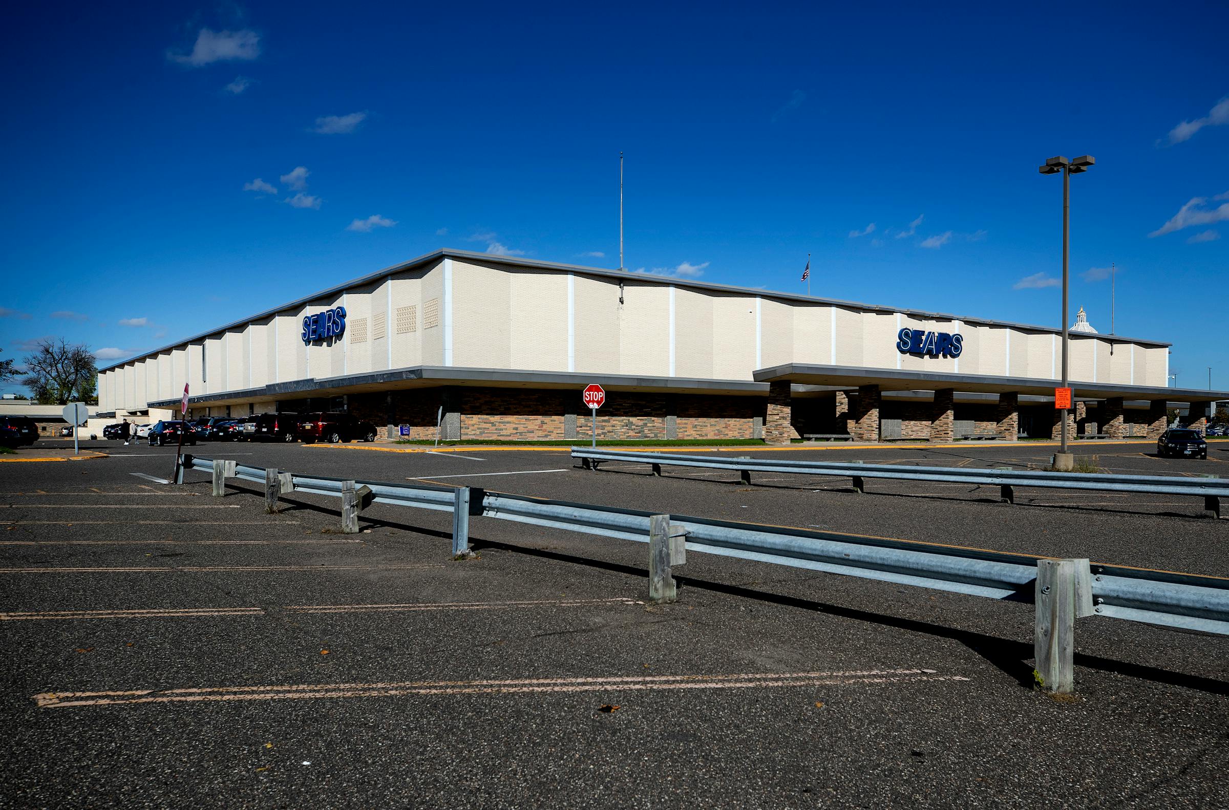 Community begins to weigh in on Sears site near downtown St. Paul