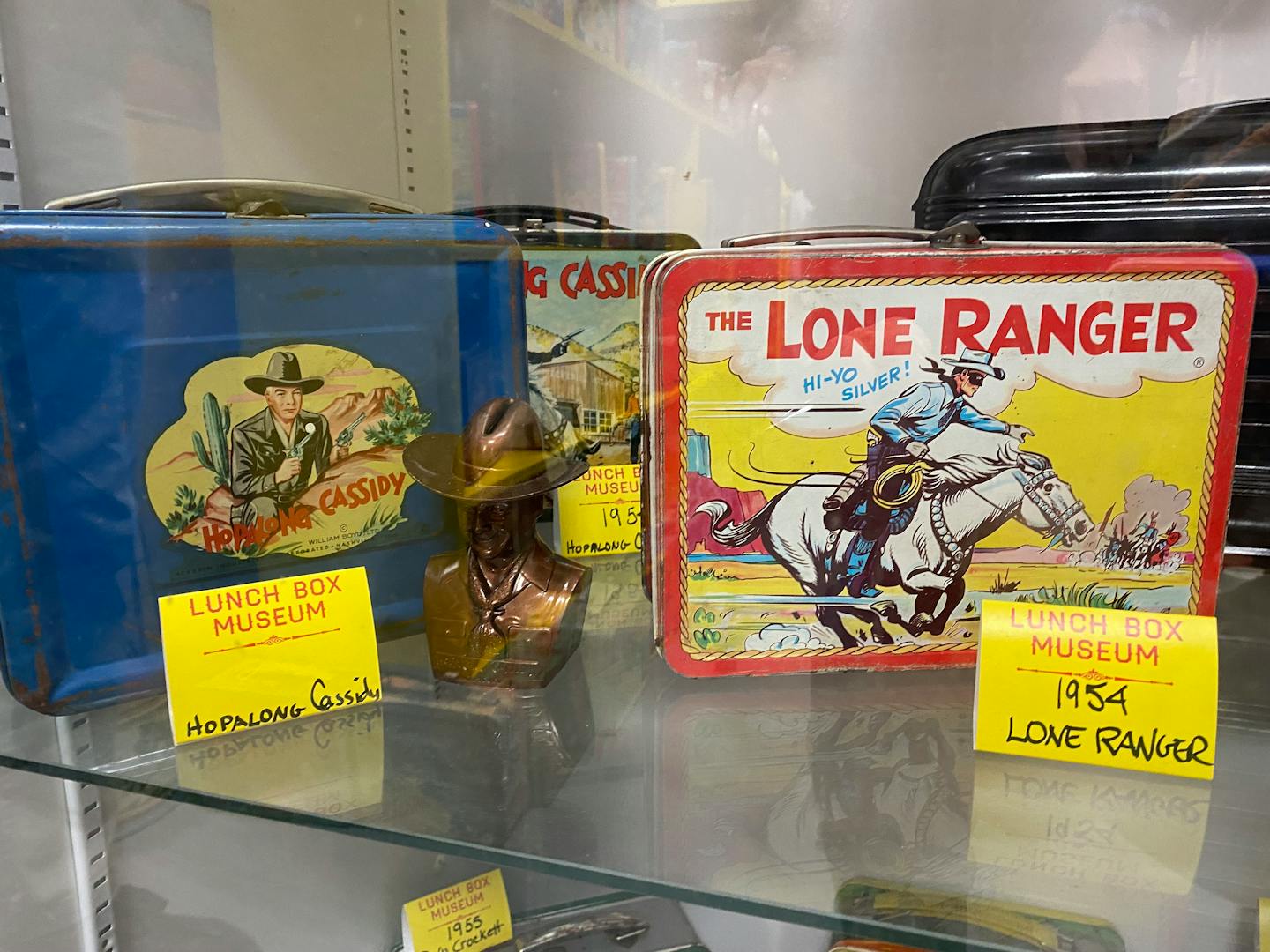 Largest lunchbox museum holds over 5,000 boxes, thermoses and coolers