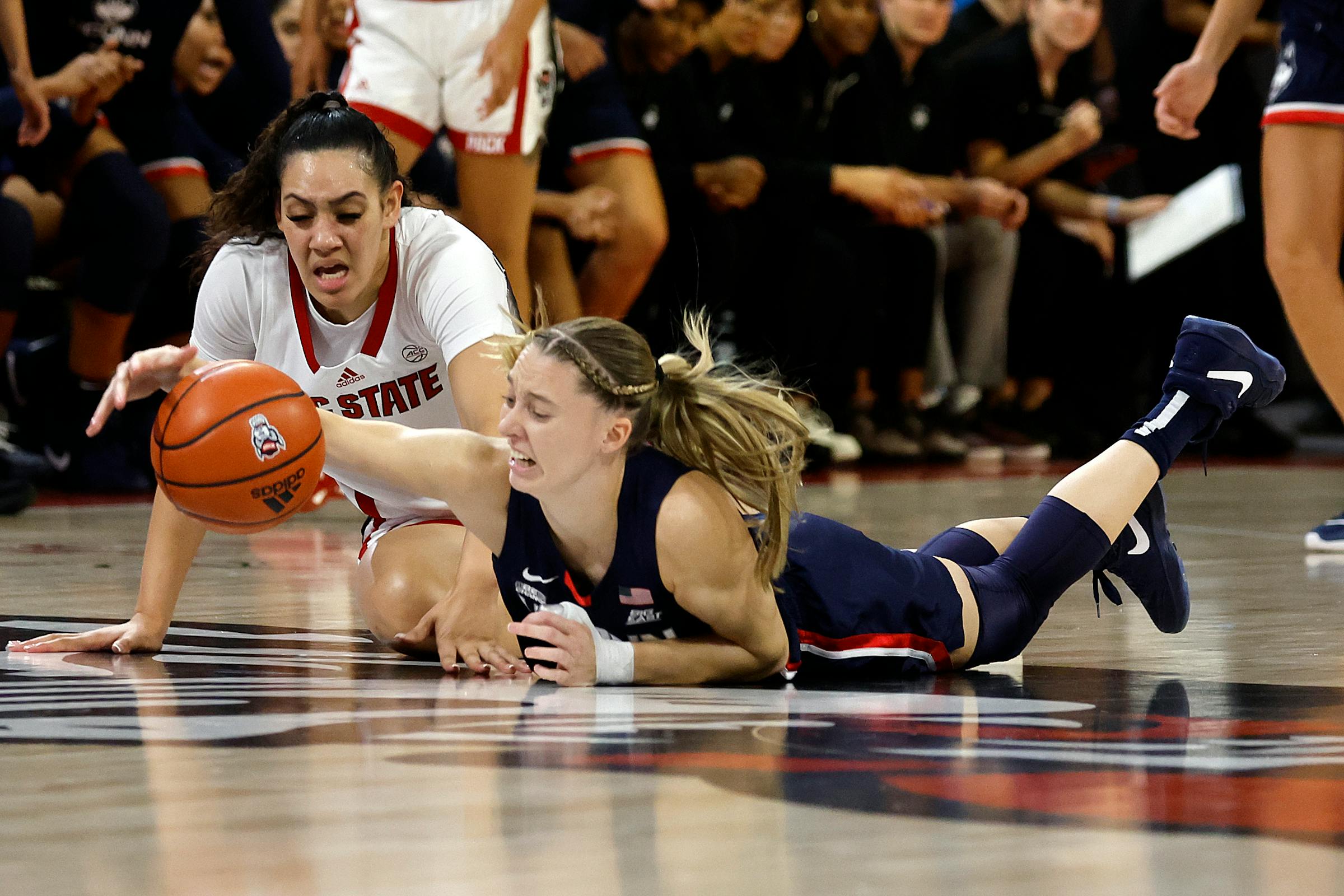 Minnesota Lynx sign three players to training camp contracts