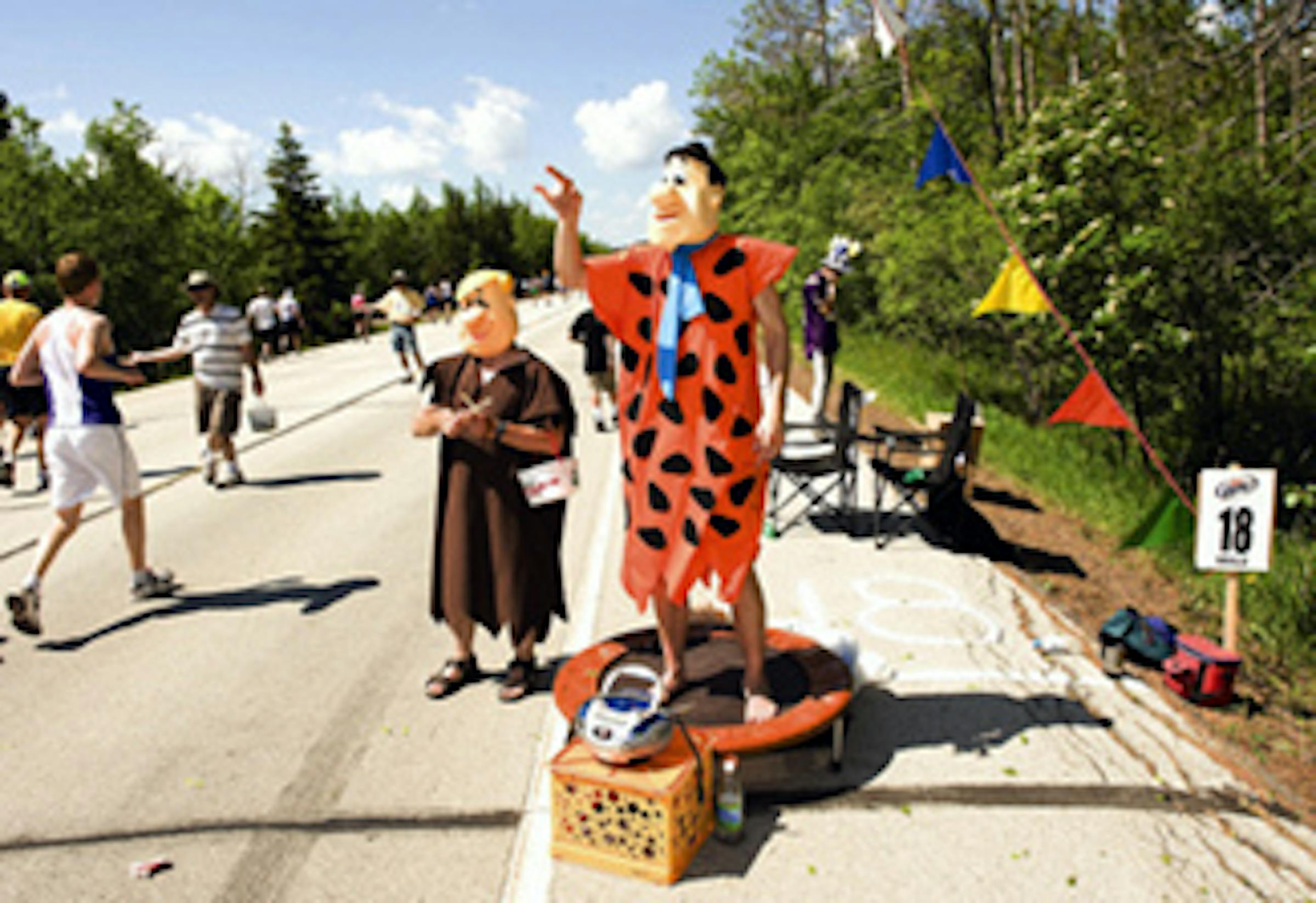Grandma's seeks race course entertainers