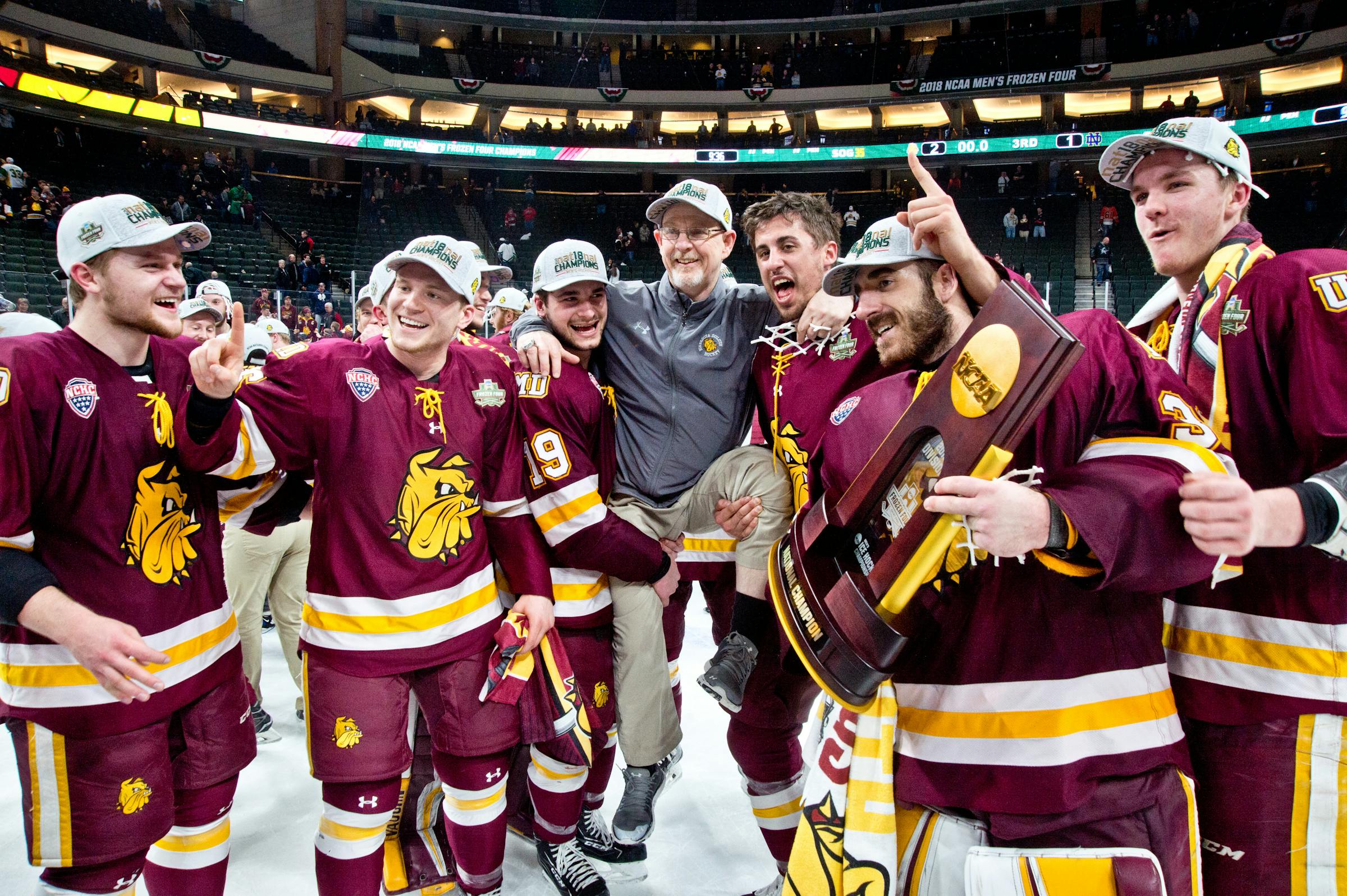 "Hoagie," beloved UMD hockey volunteer, is remembered