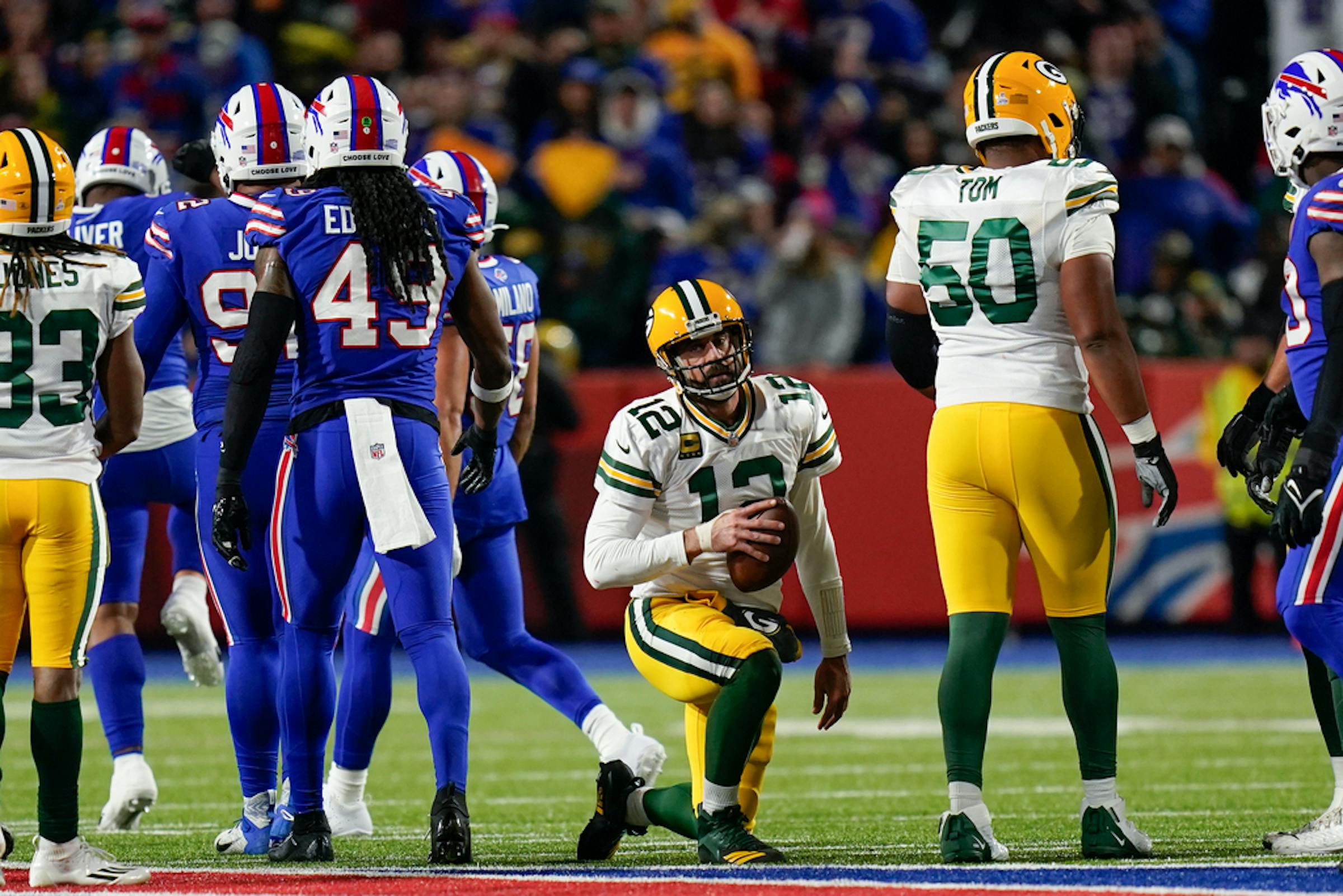 Packers fans roast their team after NFL trade deadline passes without ...