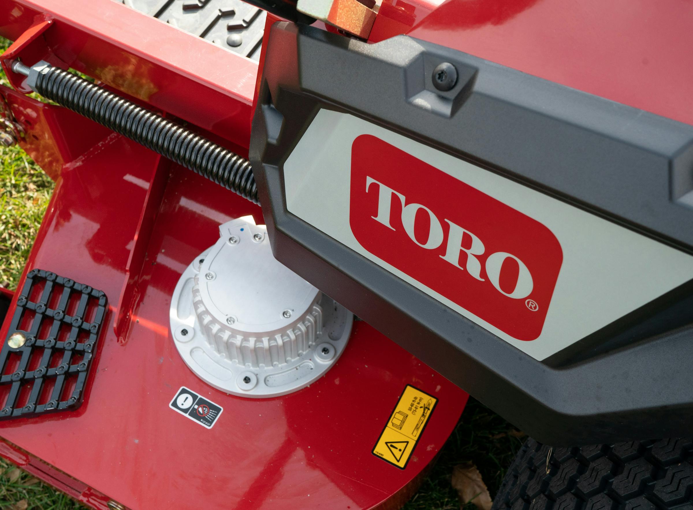 Toro expands electric fleet to commercial equipment