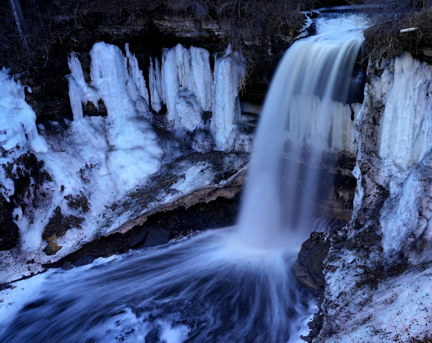 'Epic' waterfalls flowing on Minnesota's North Shore after record snow
