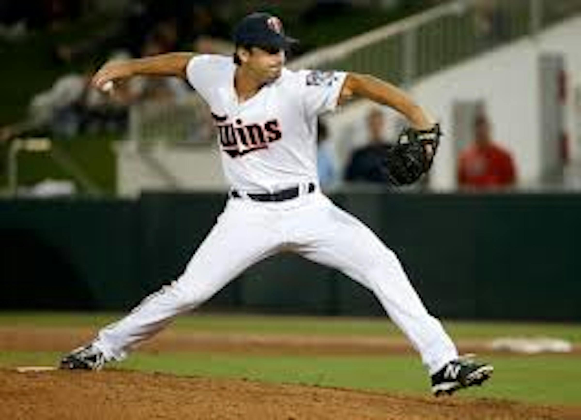 Dodgers claim J.T. Chargois after Twins place him on waivers