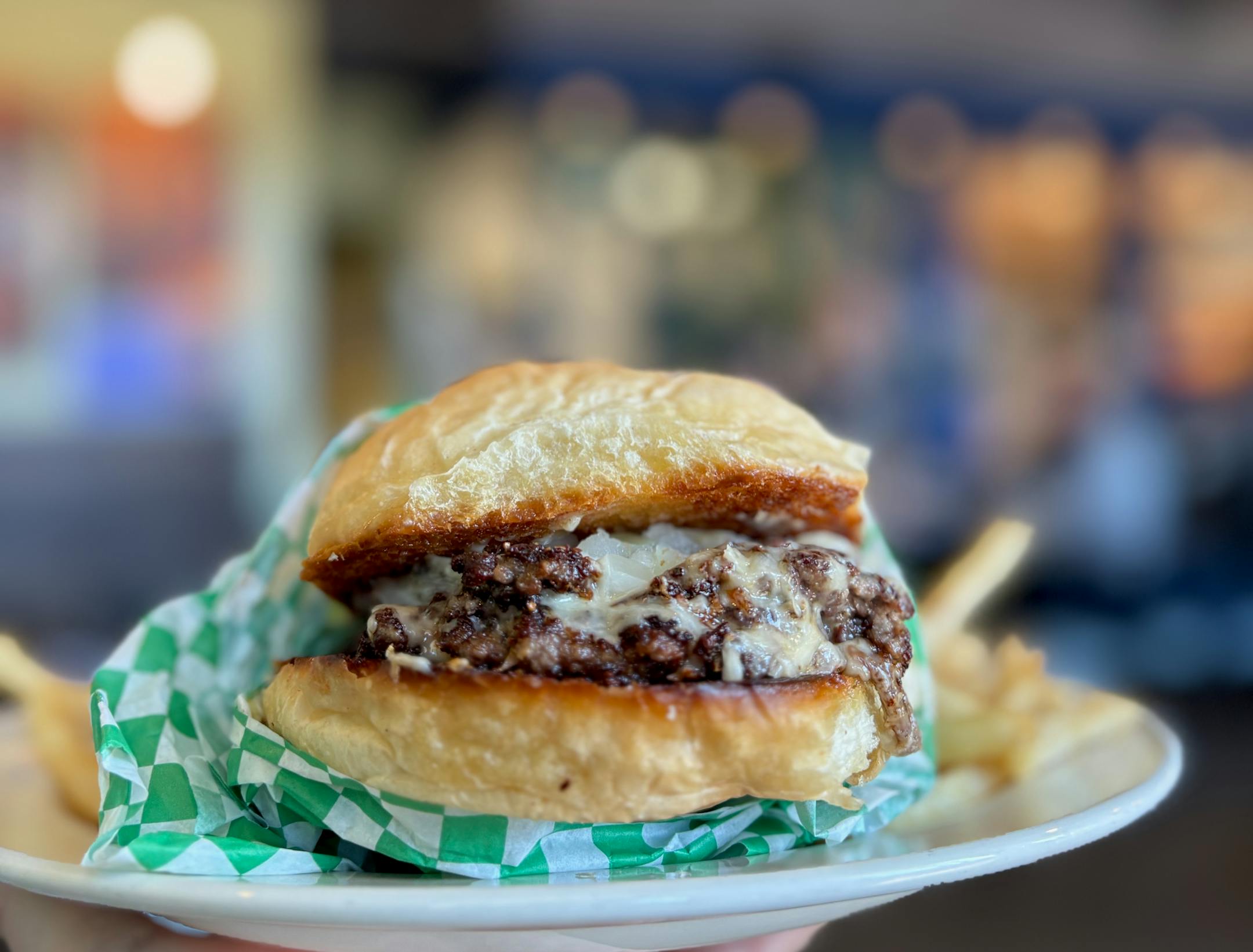 What is a table burger and why should I order it