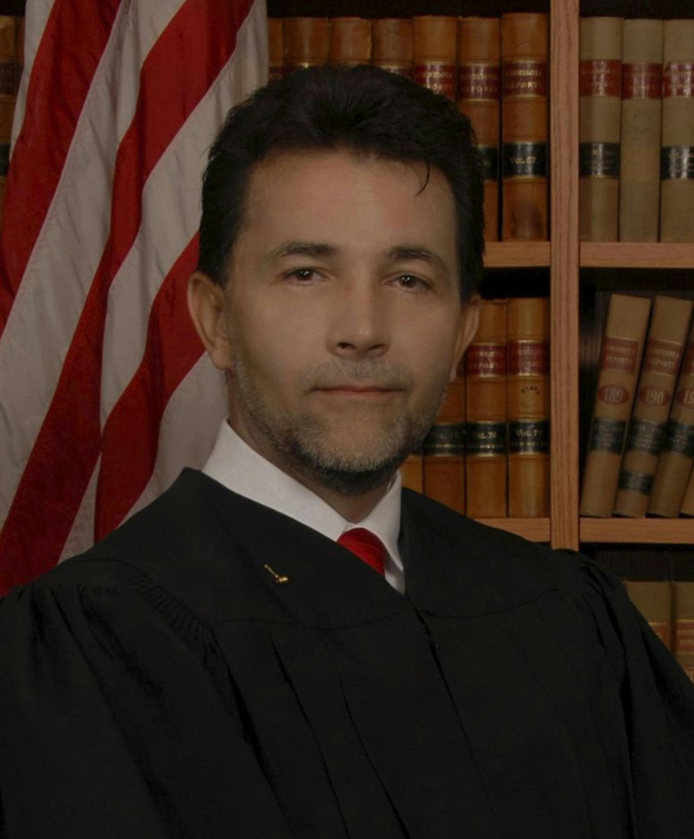 Anoka County Judge Pendleton wins outstanding judge award