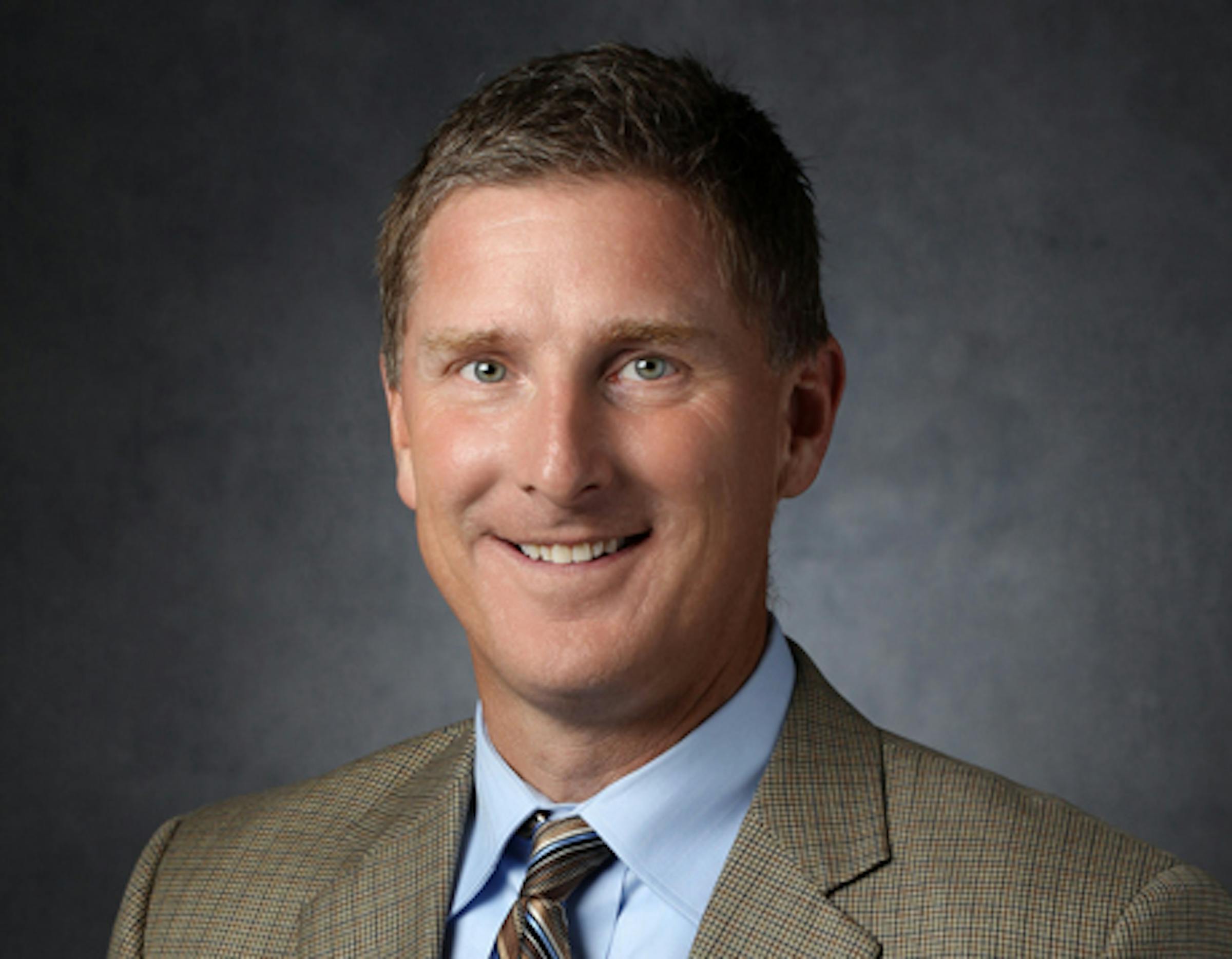 Jeff Munneke keeps doing his best to sell underwhelming Wolves