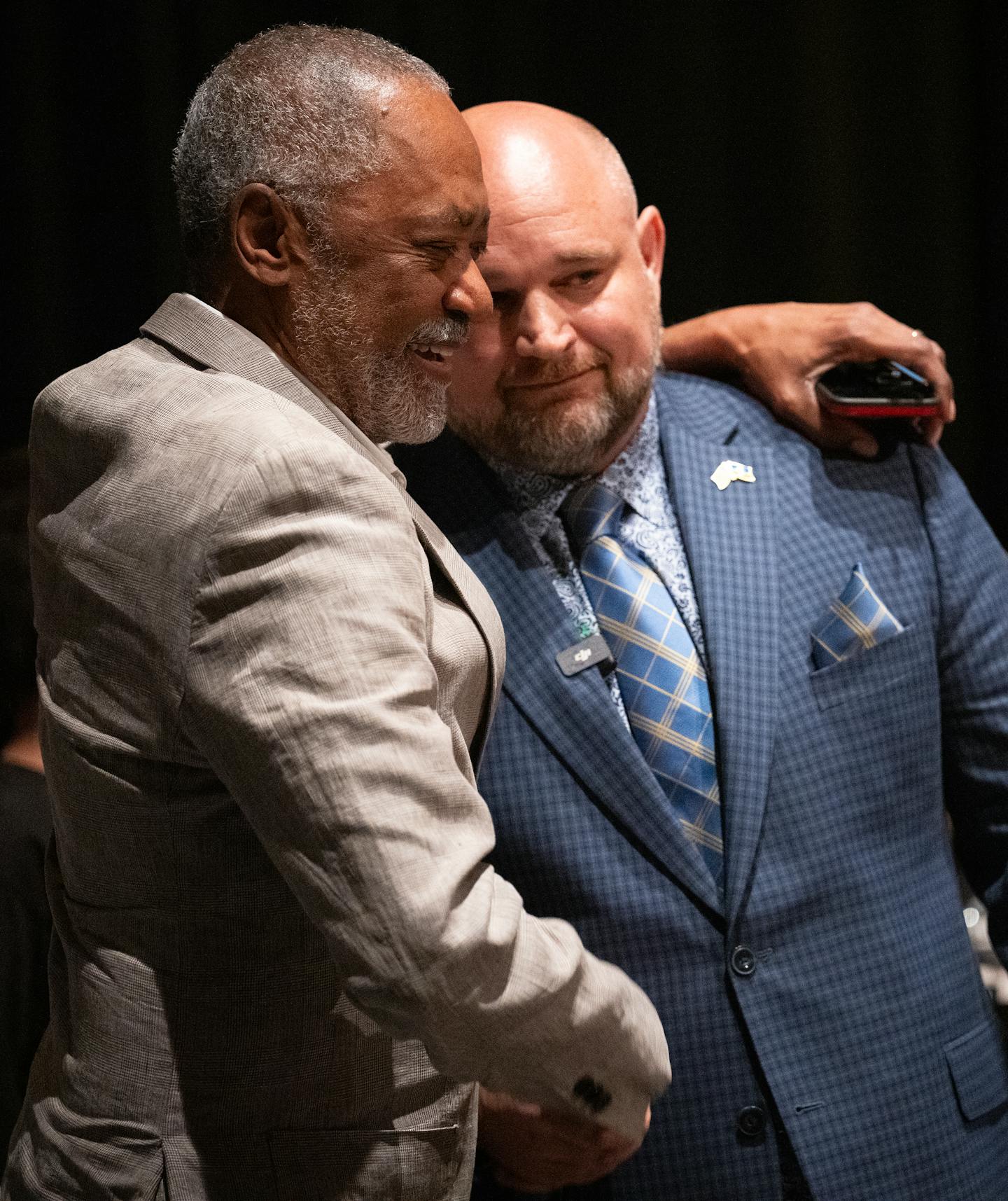 Rep. Ilhan Omar wins DFL endorsement over Don Samuels at Minneapolis ...