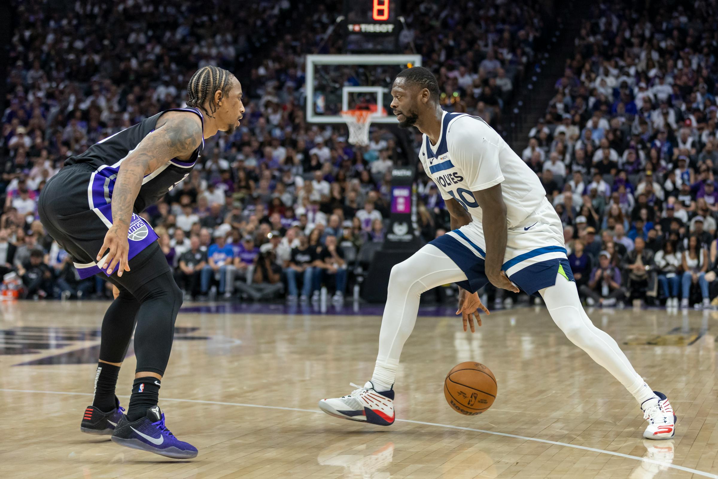 Julius Randle more aggressive for Timberwolves in win over Kings