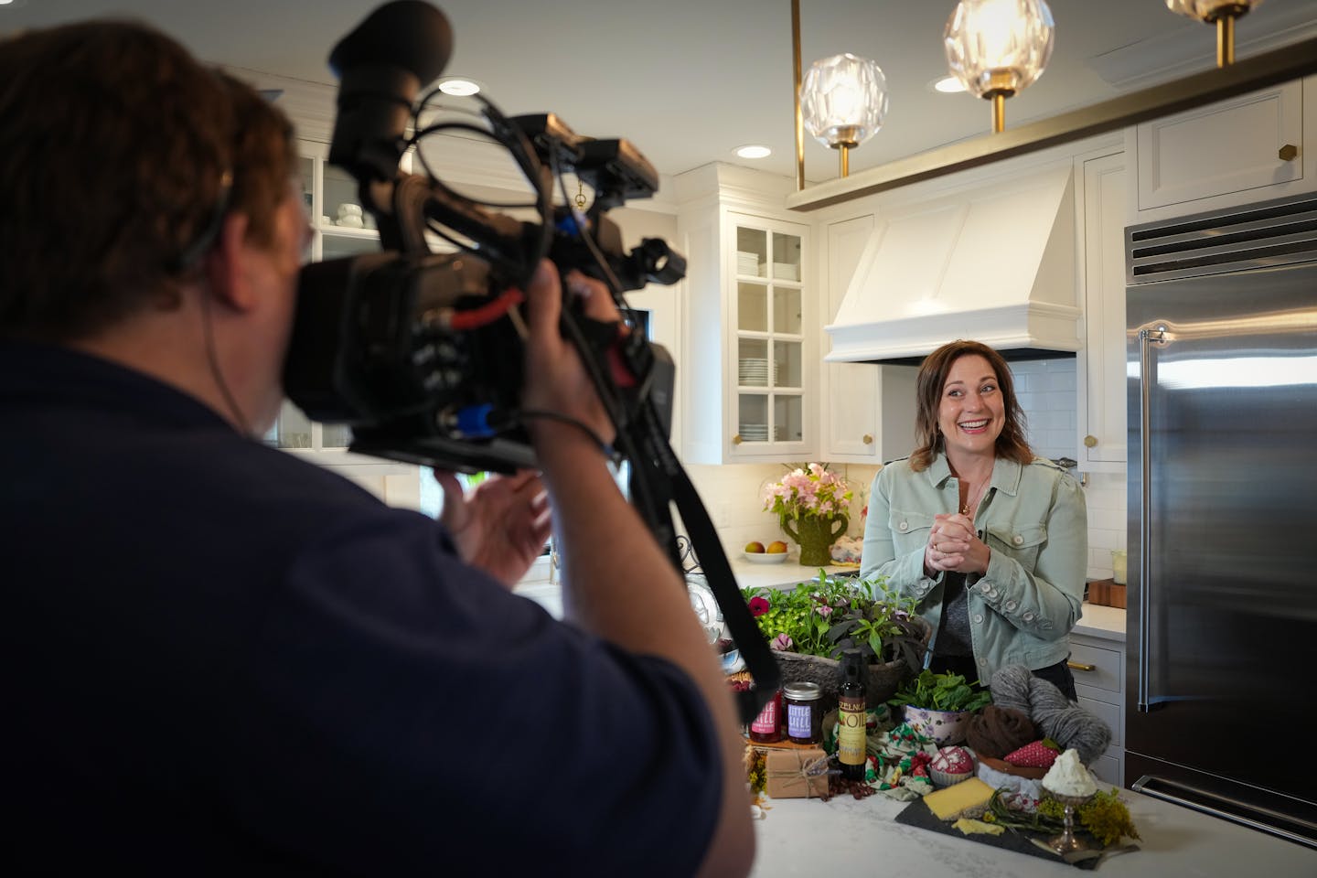 Elizabeth Ries celebrates 15 years of community at 'Twin Cities Live'