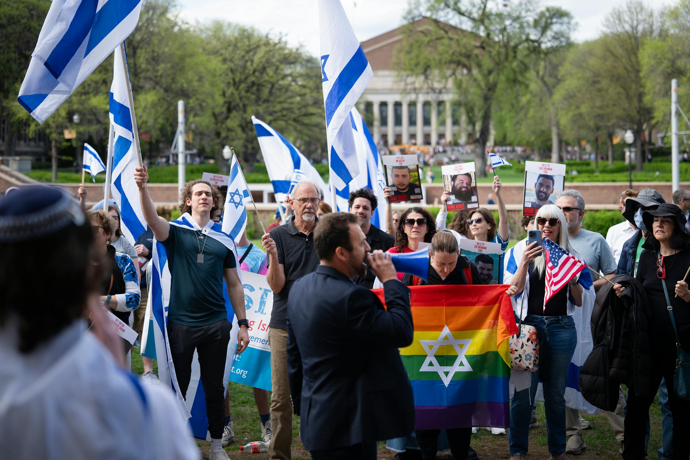 Protesters hold dueling Gaza rallies at University of Minnesota
