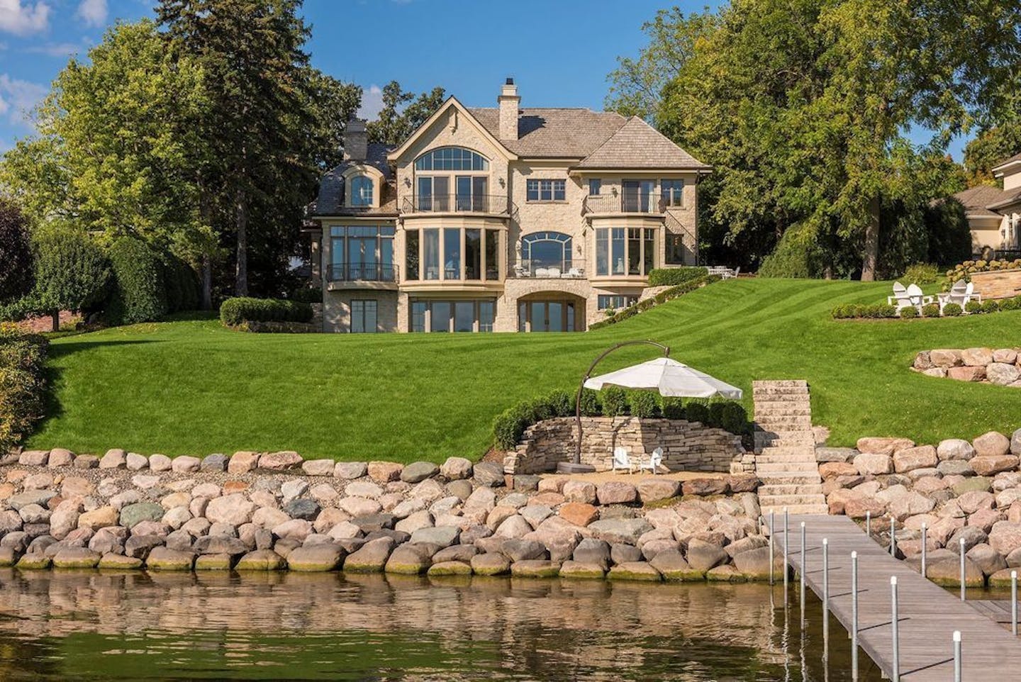 $6 million stone mansion brings a taste of Italy to Lake Minnetonka