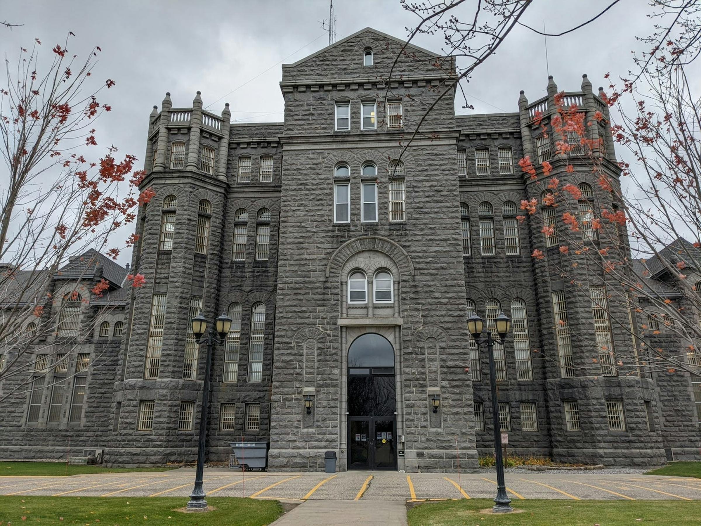 Minnesota briefs: St. Cloud prison's COVID-19 surge crests at 225 cases