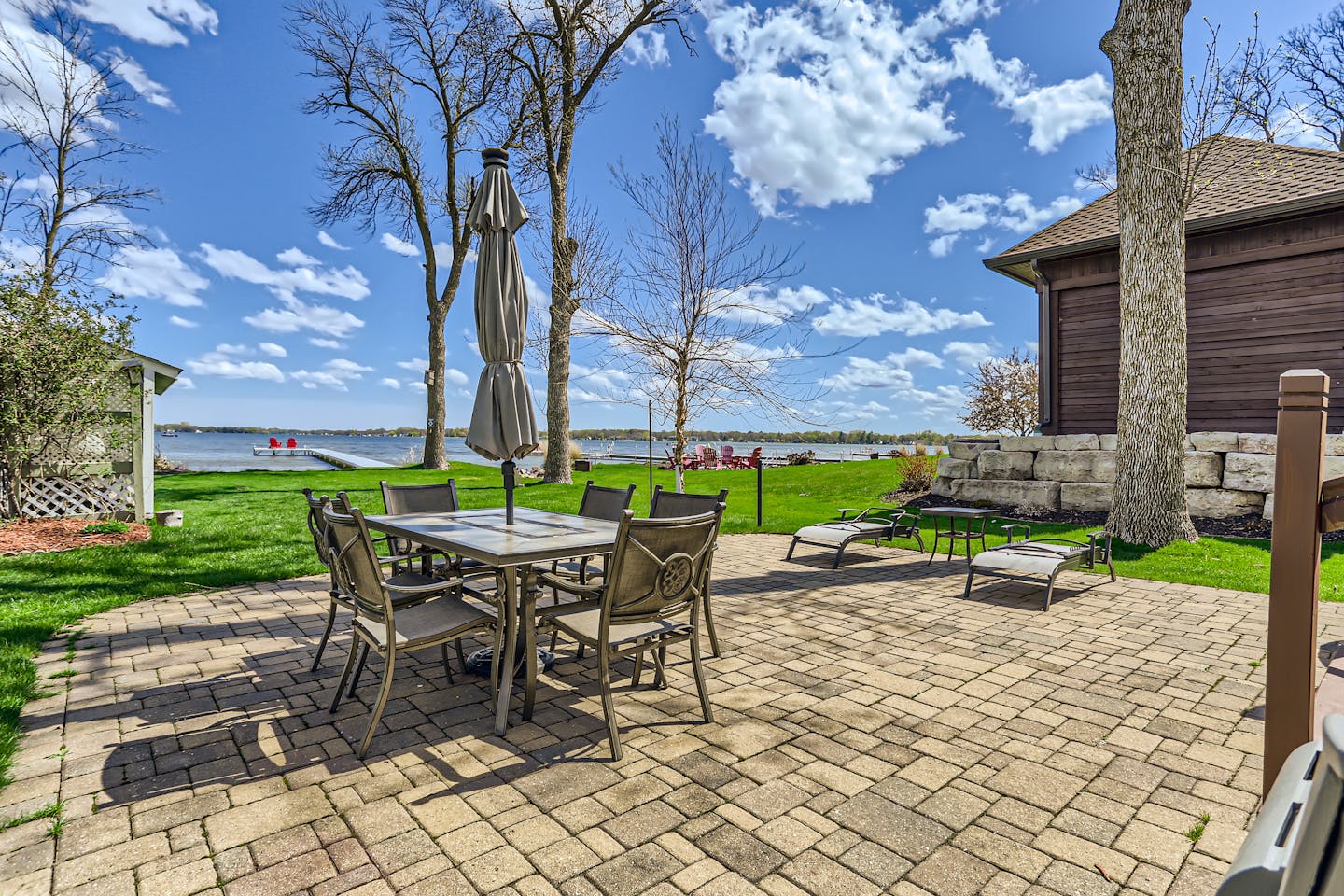 Forest Lake home on rare 'sugar sand' beach lists for $749,900