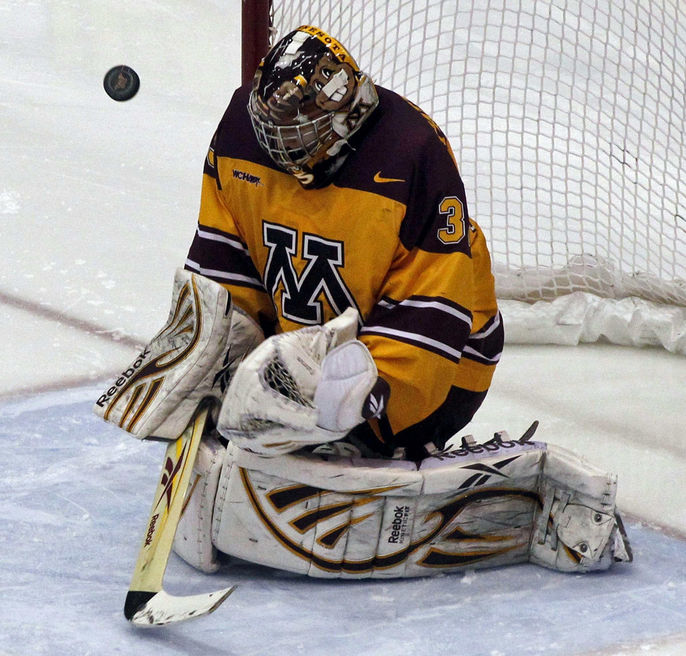 Goalie is only Gopher honored as UND cleans up