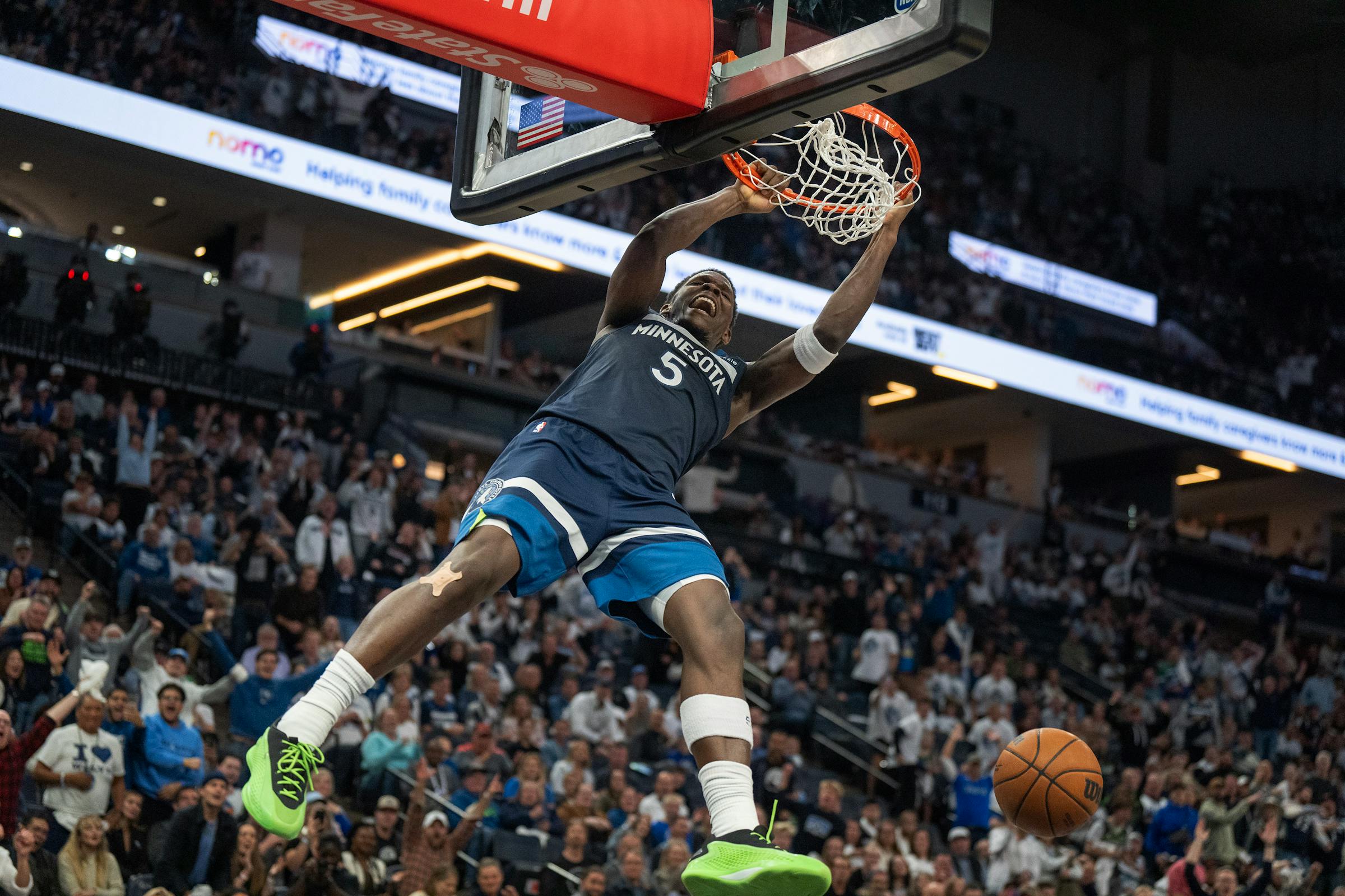 Timberwolves win home opener over Toronto Raptors