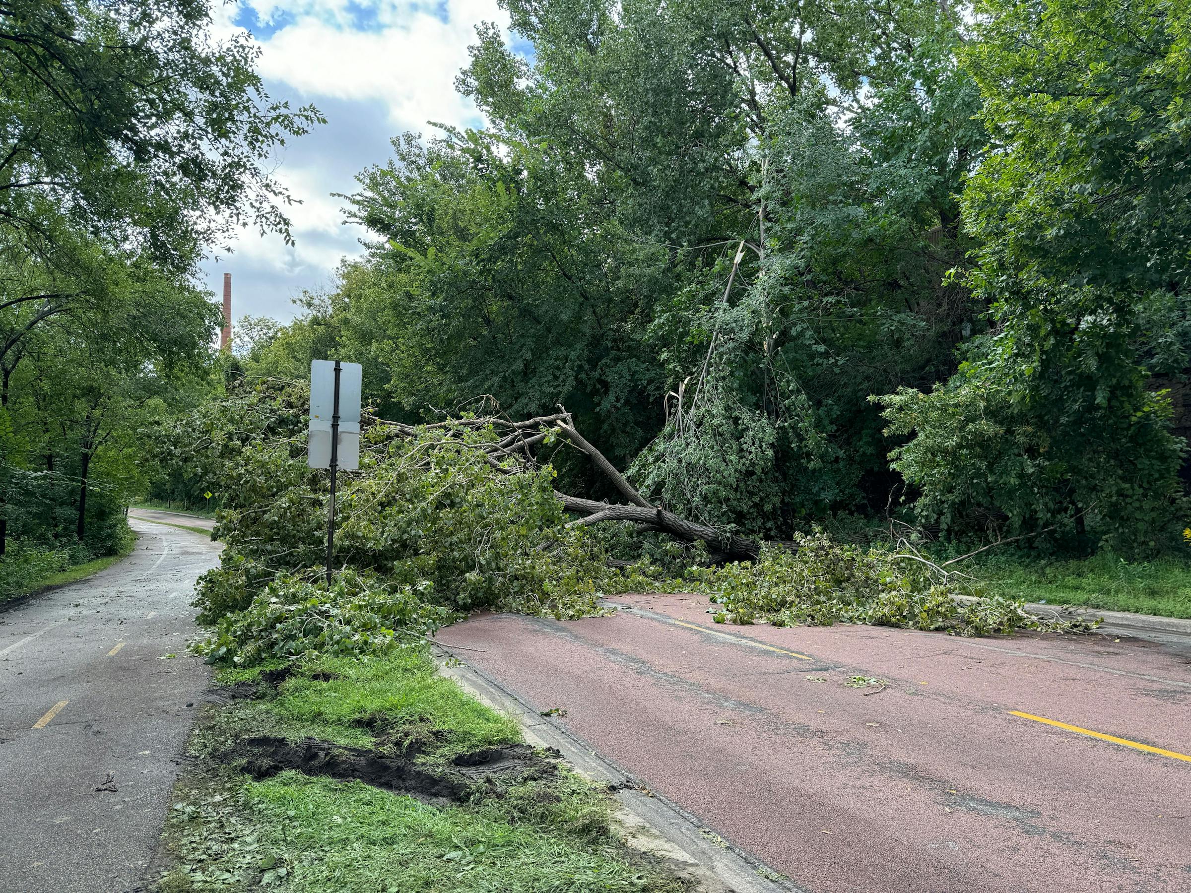 Twin Cities see damage, power outage from storms; State Fair now open