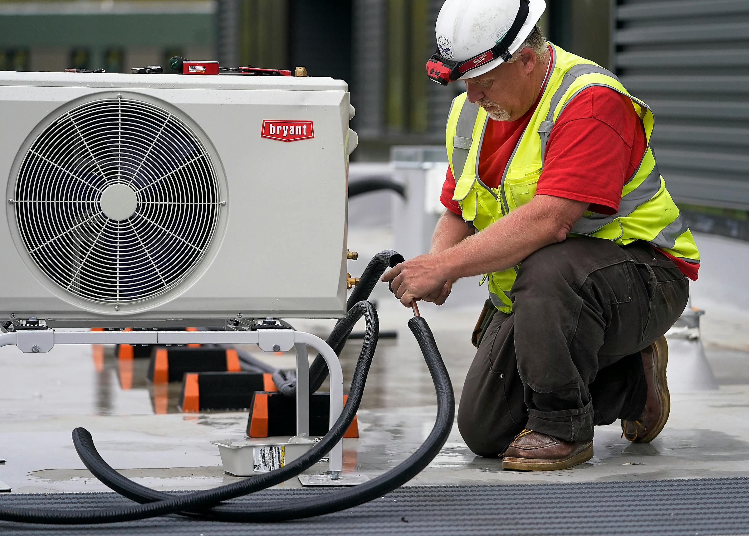 Report puts a number on making Minneapolis homes climate-friendly at ...