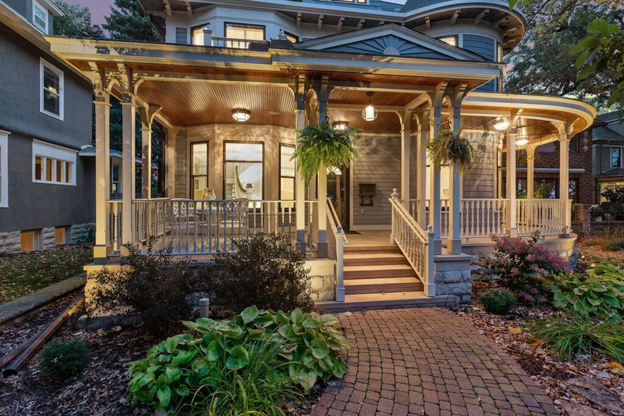$2.2M Victorian home in Minneapolis has been updated with 'every modern ...
