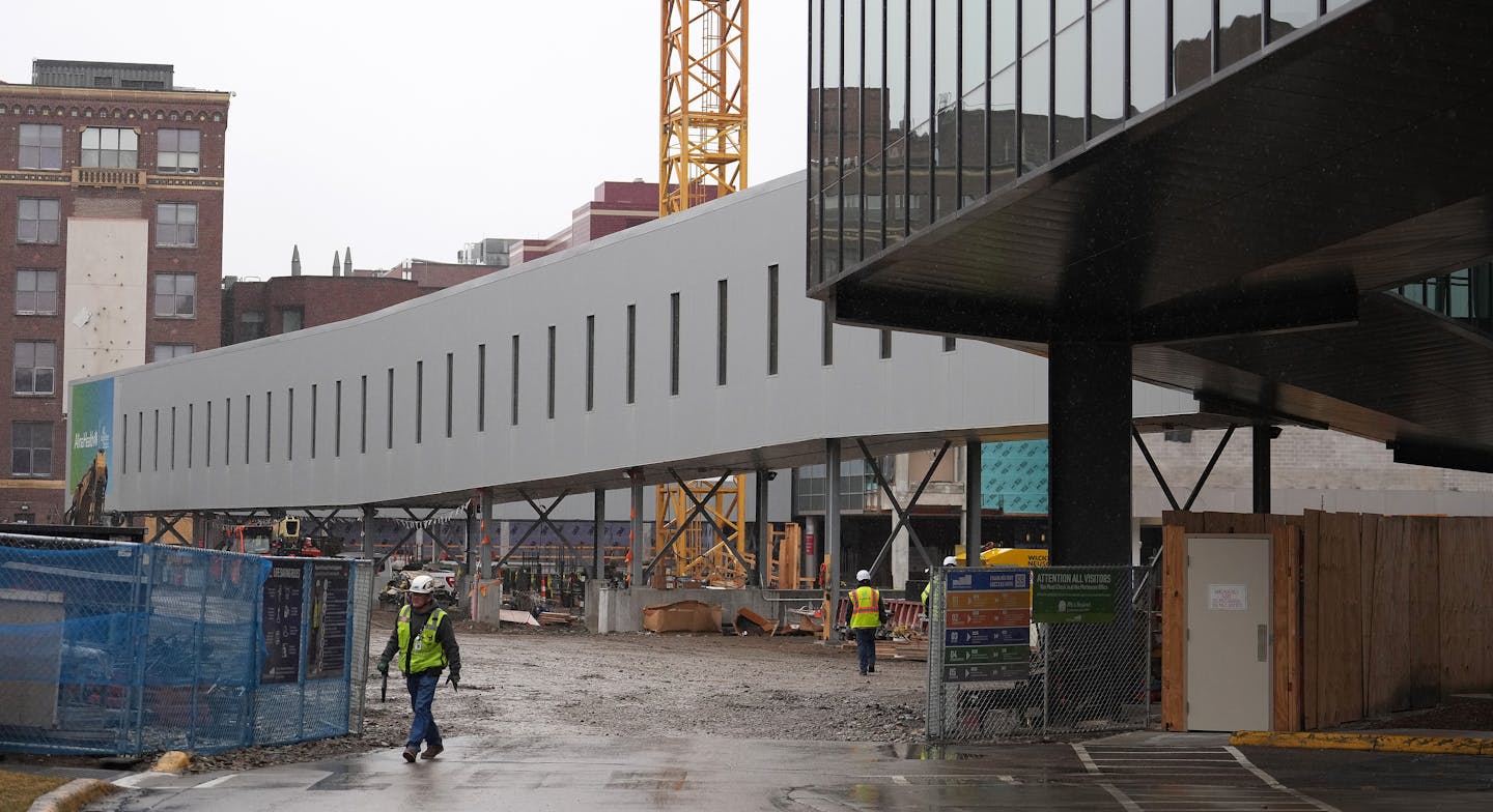 What is the longest skyway in Minnesota?