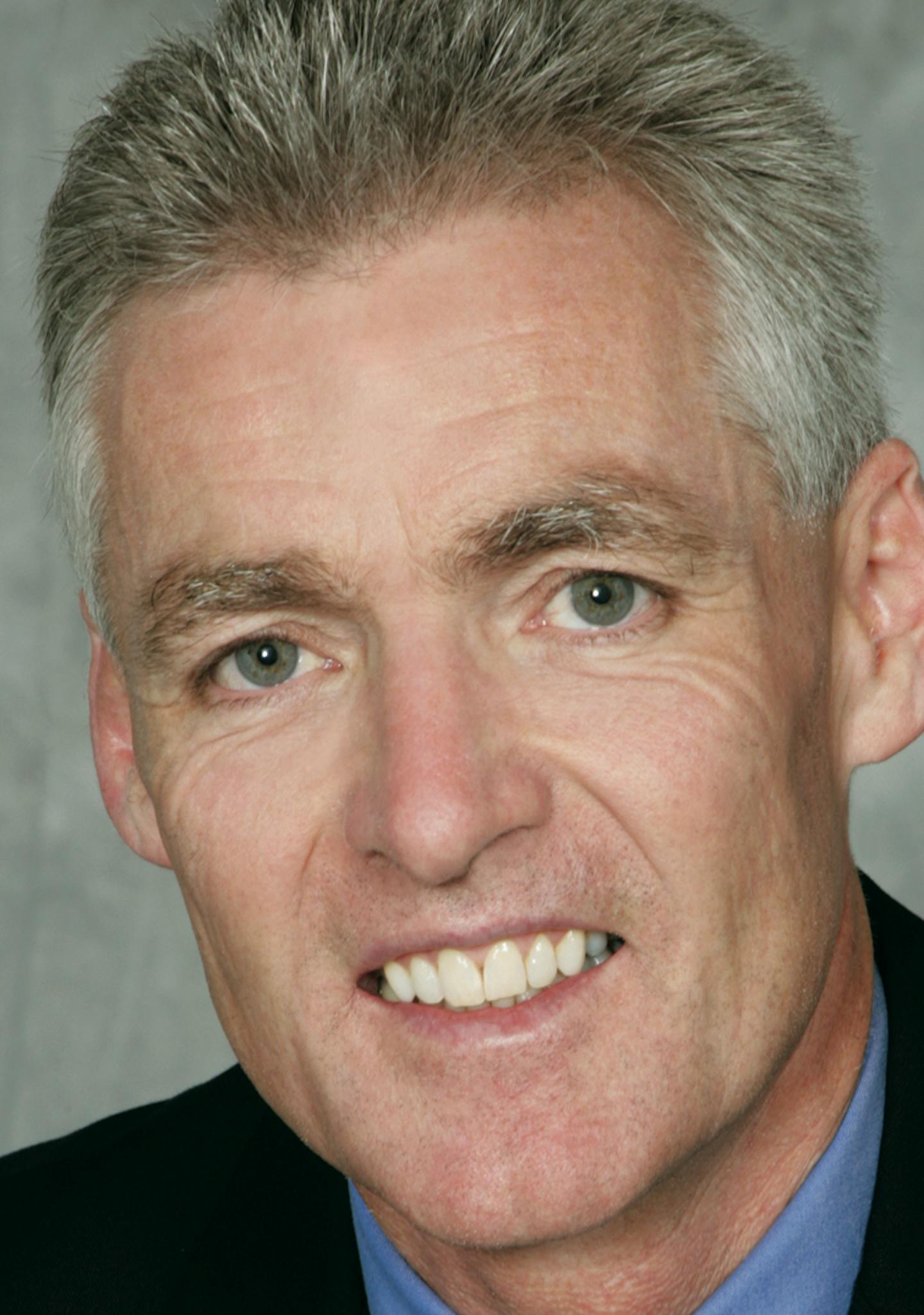 CEO Pay watch: Willard Oberton, Fastenal Co.