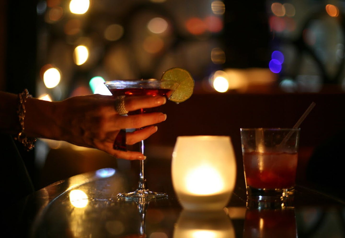 How to throw a great holiday cocktail party without everyone getting ...