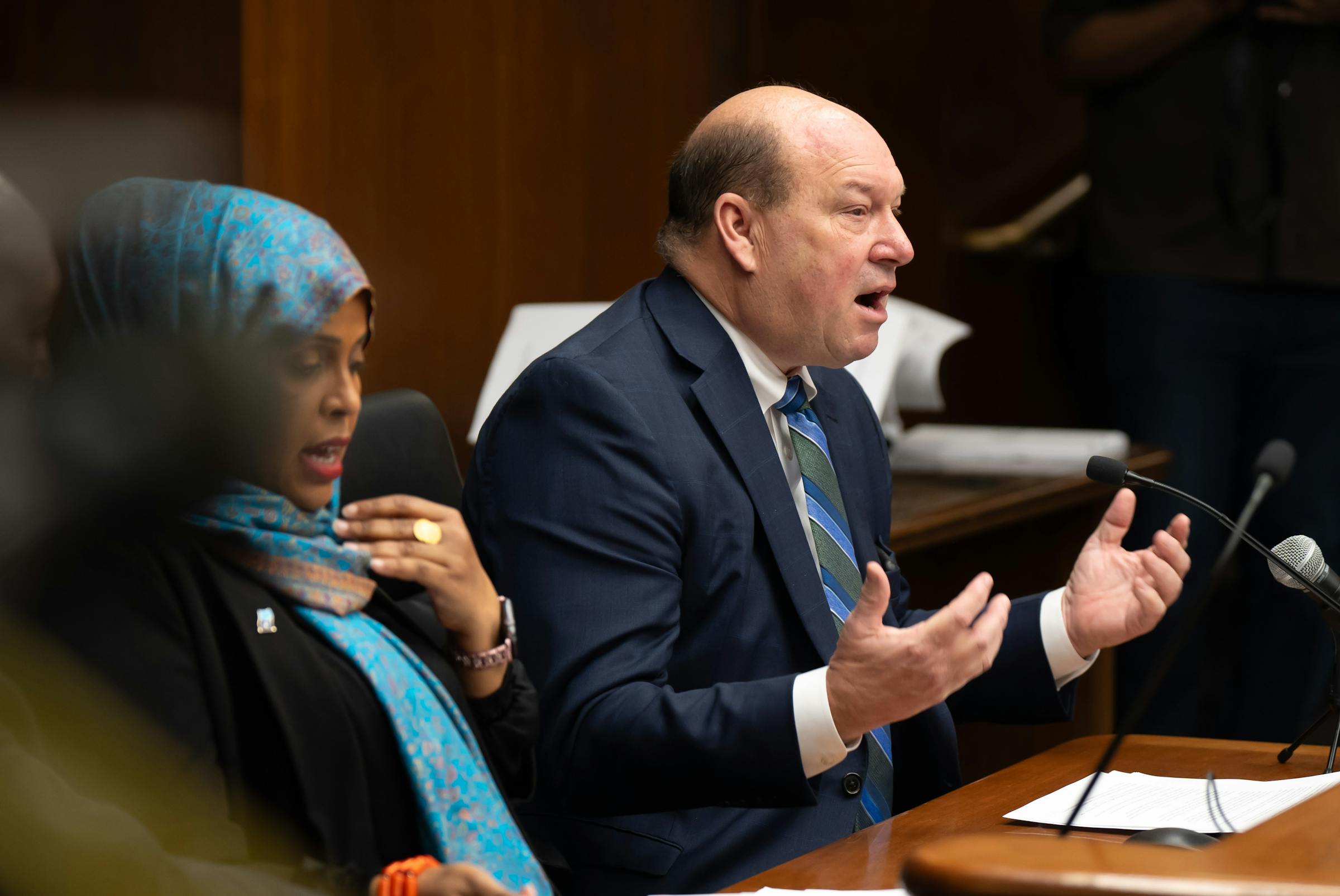 Driver pay bill advances as Uber and Lyft pitch much-lower rates