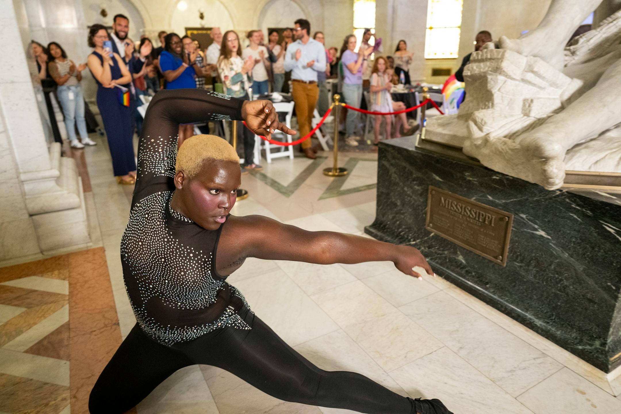 Minneapolis City Hall hosts drag show for Pride