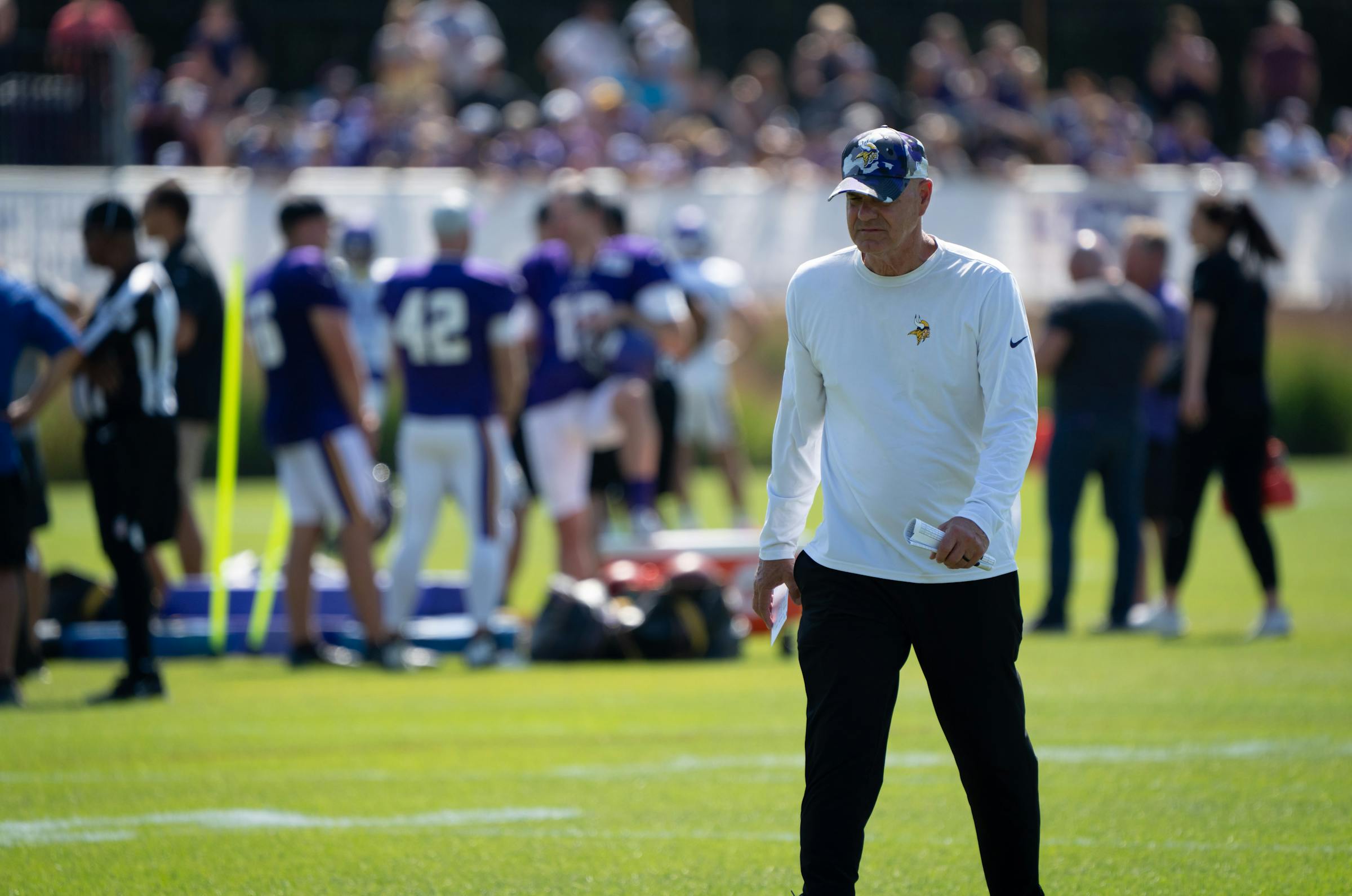 Vikings coach Kevin O'Connell says Ed Donatell will retain defensive ...