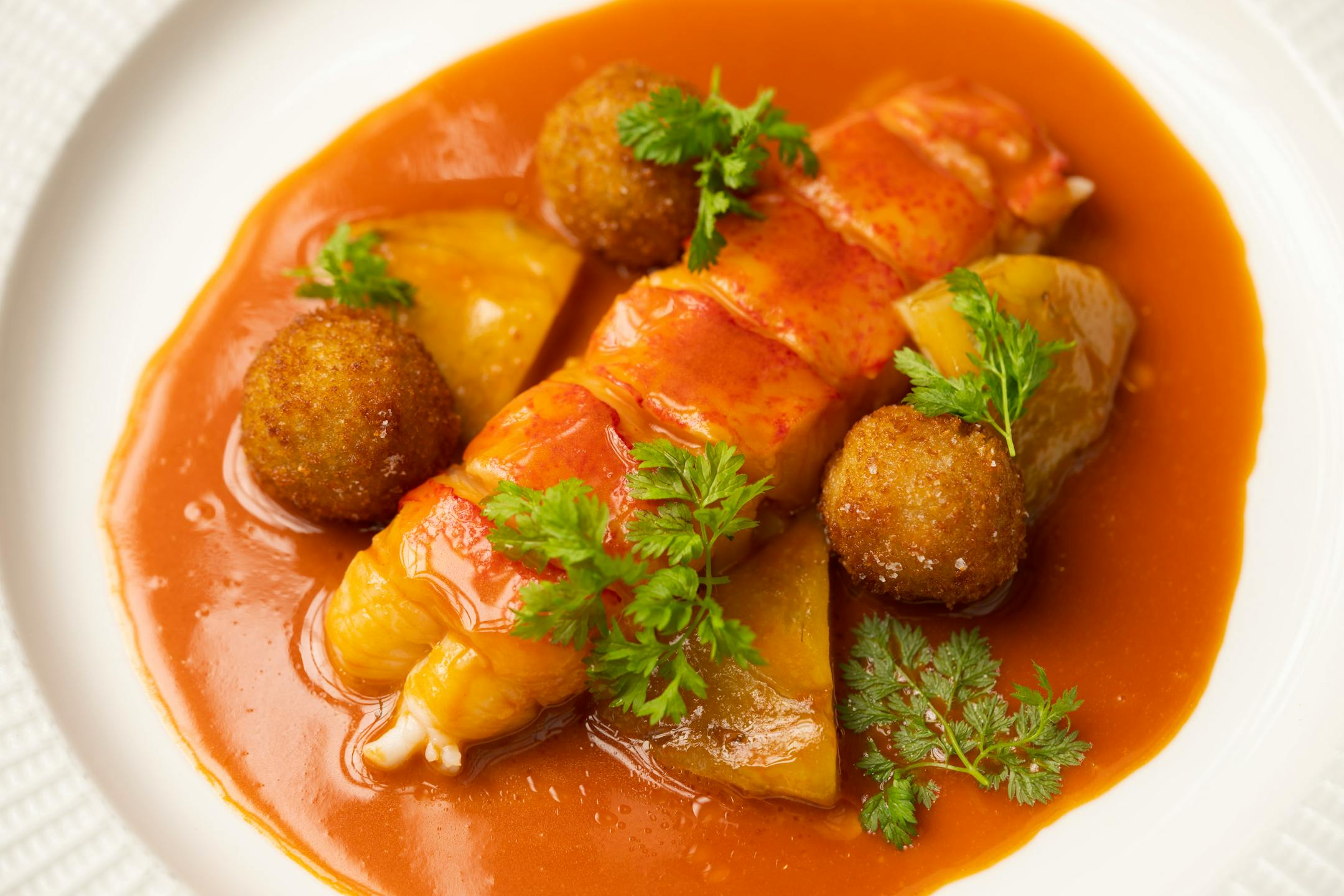 Review: Blondette in downtown Minneapolis is rowdy, fun and wildly ...