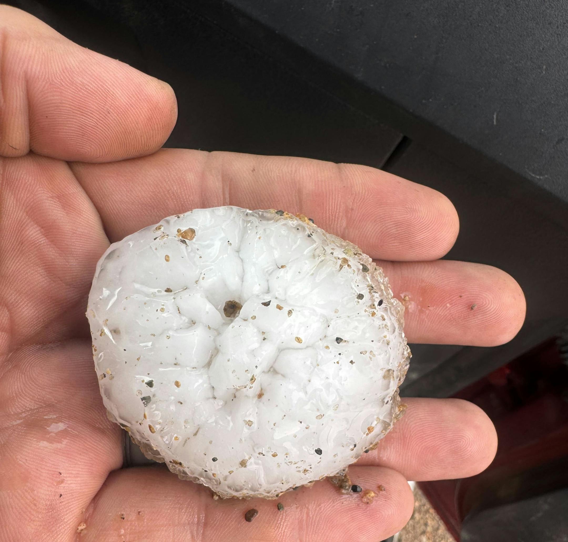 Tornadoes, hail reported in southern Minnesota